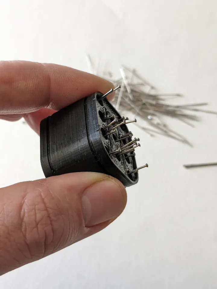 The Magnetic No Spill Pin Bin by HNCXTech | Download free STL model ...