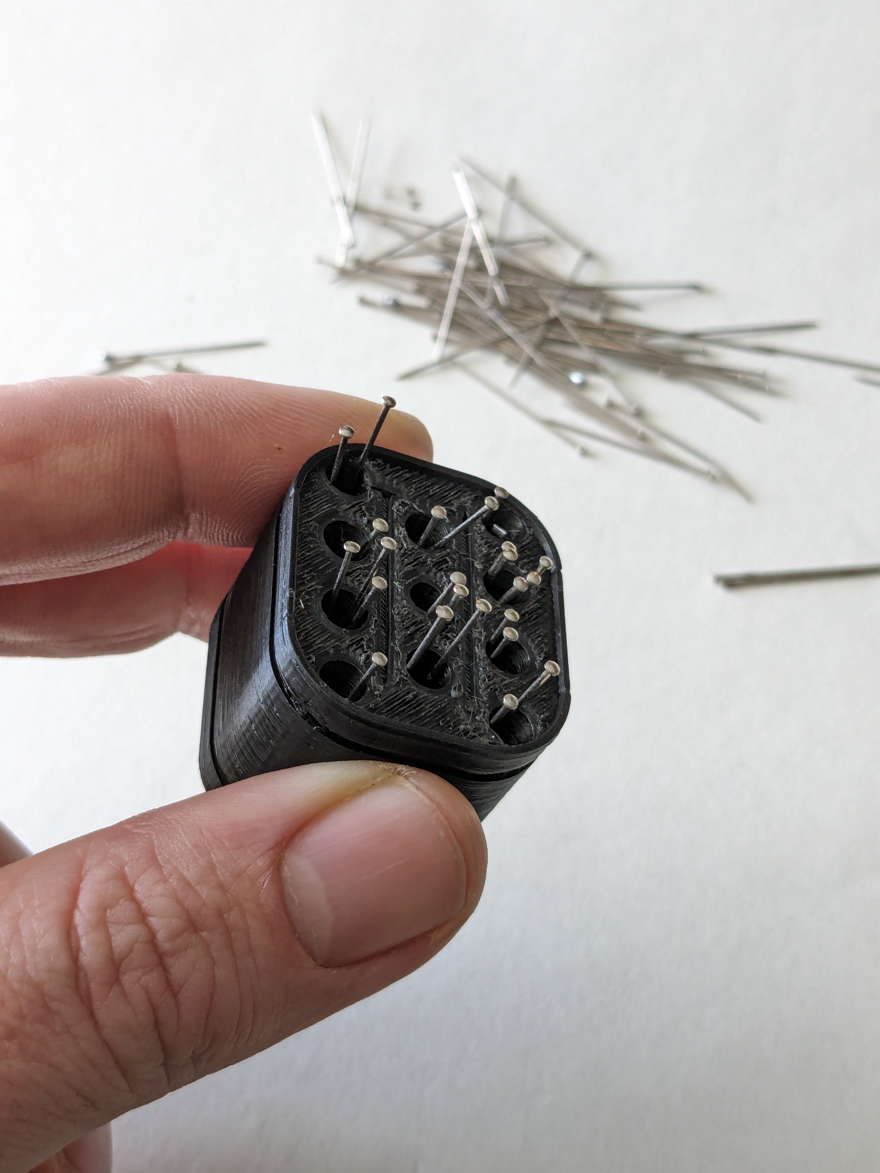 The Magnetic No Spill Pin Bin by HNCXTech | Download free STL model ...