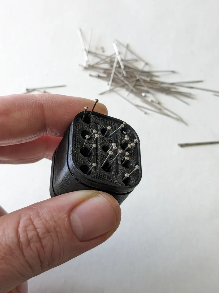 The Magnetic No Spill Pin Bin by HNCXTech | Download free STL model ...