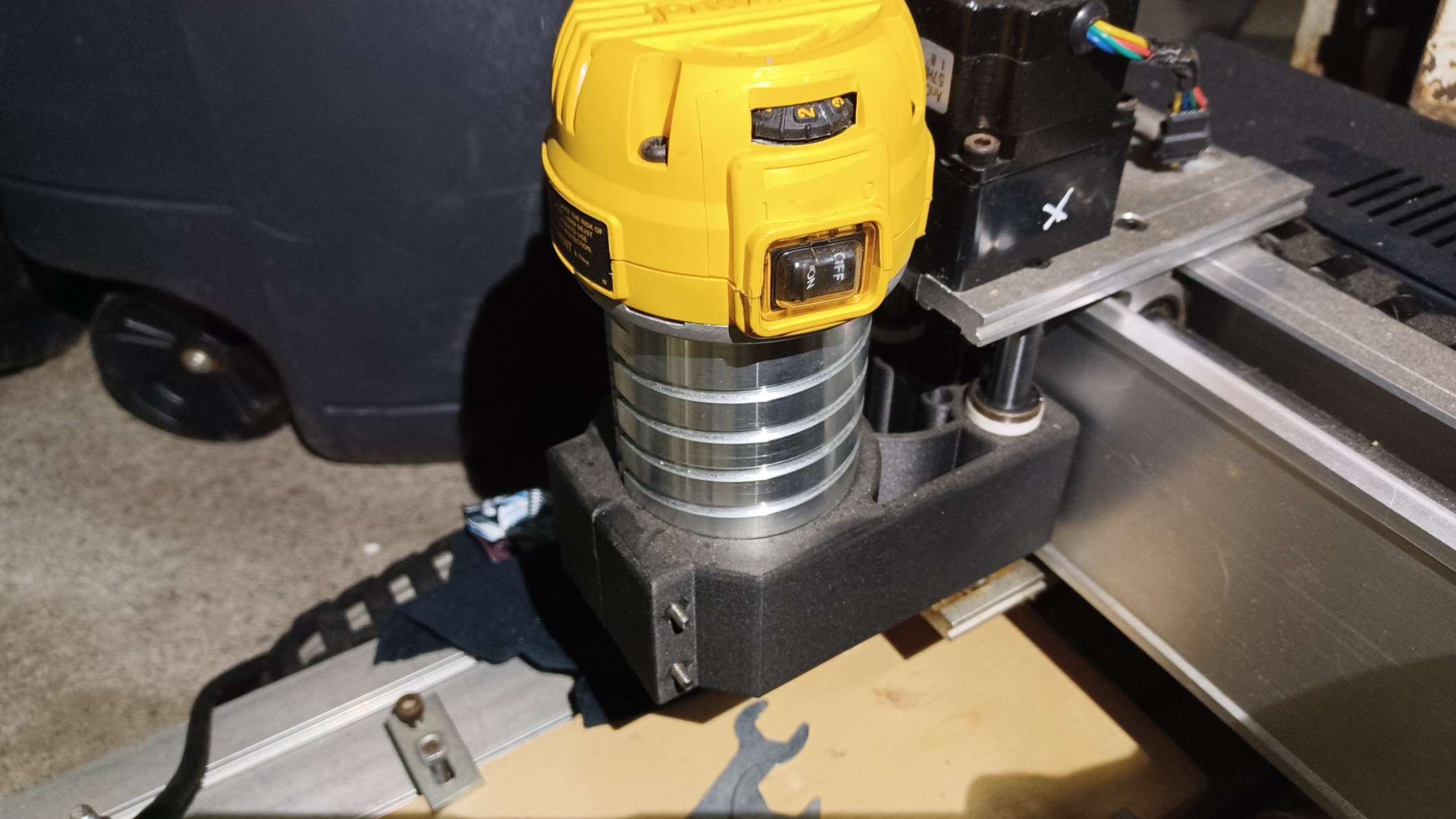 DWP611 Dewalt Spindle mount for chinese 6040 and 6090 by droidxbrad ...
