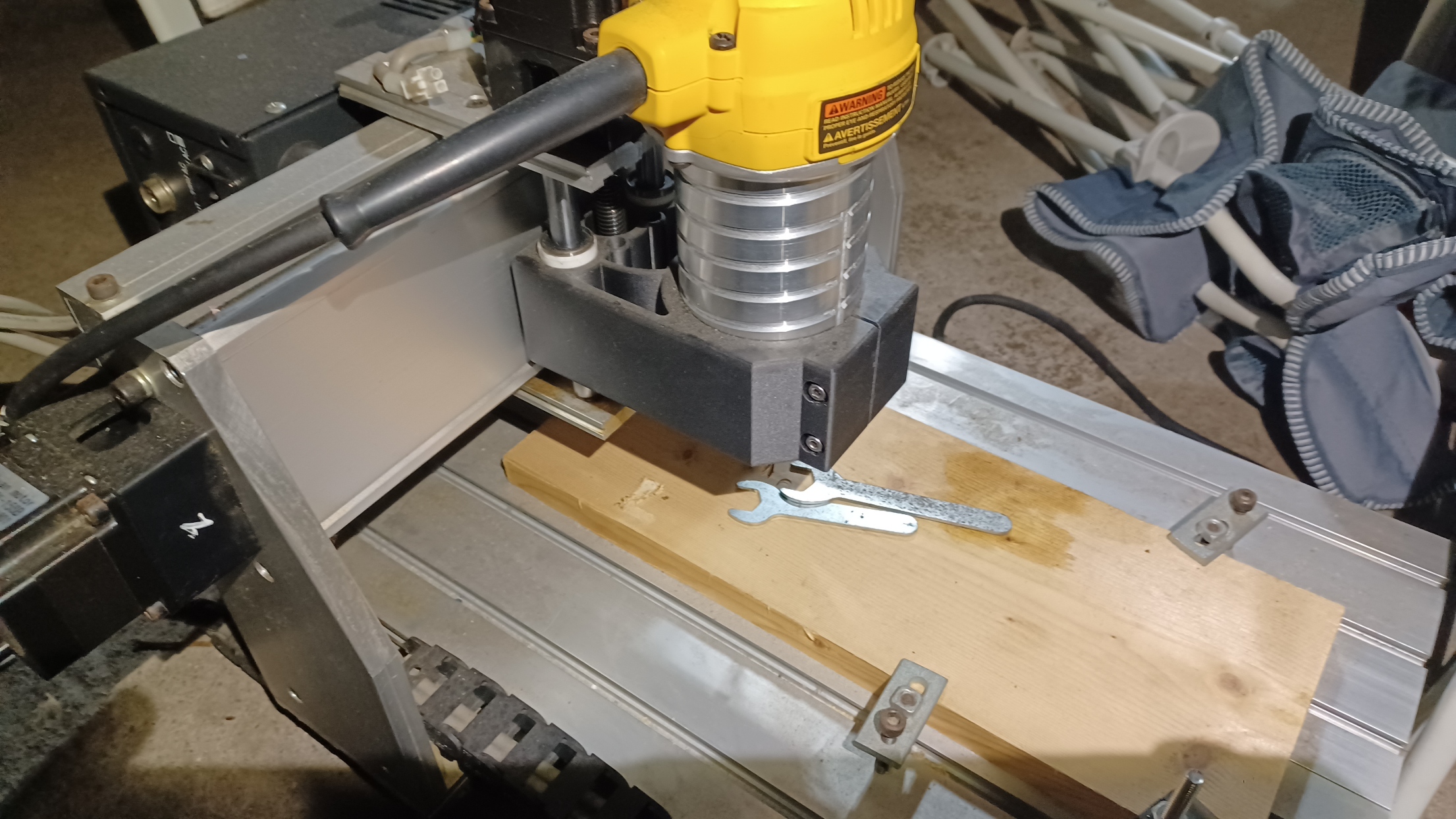DWP611 Dewalt Spindle mount for chinese 6040 and 6090 by droidxbrad ...