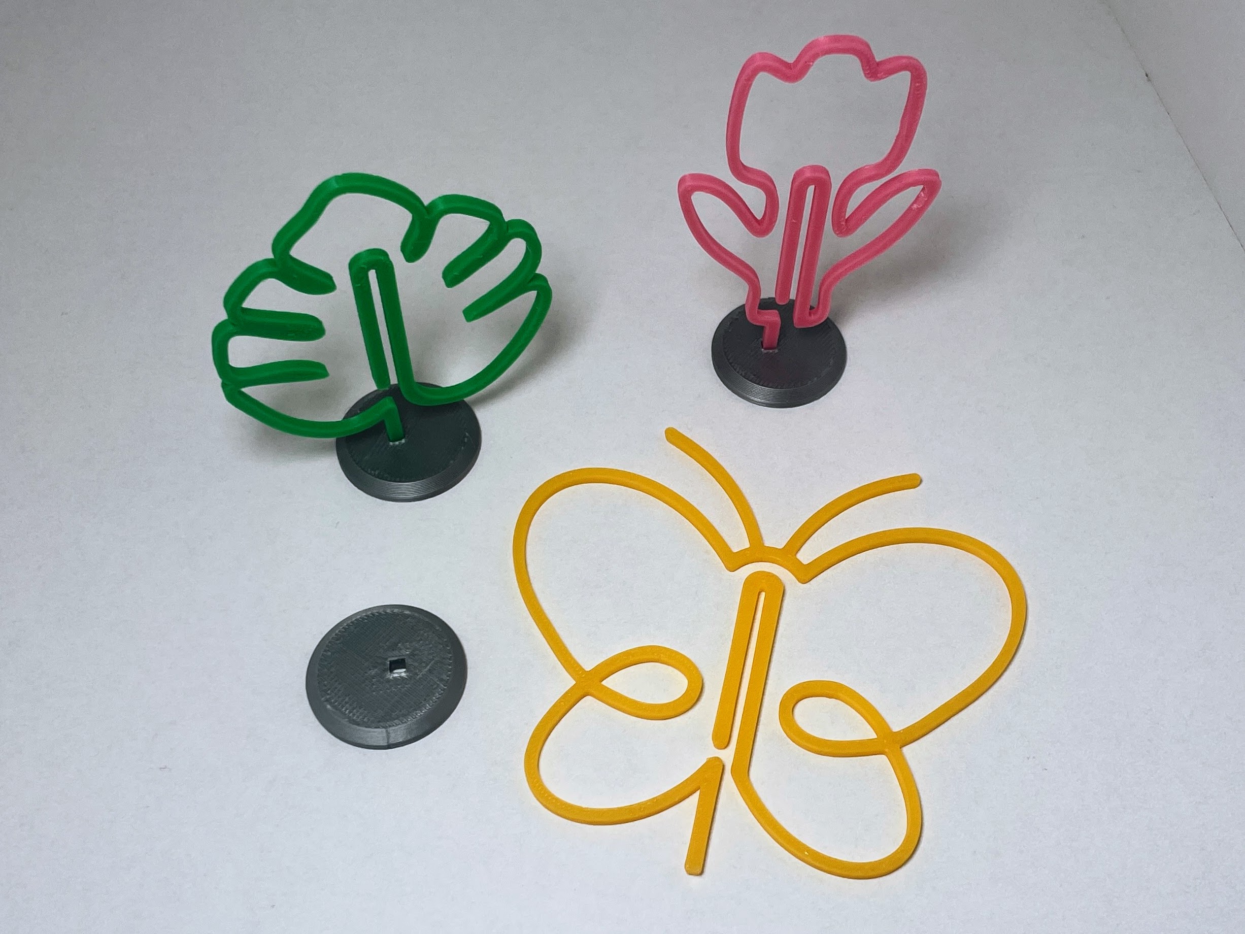 Spring Paperclip Stand Collection by cartyski | Download free STL model ...