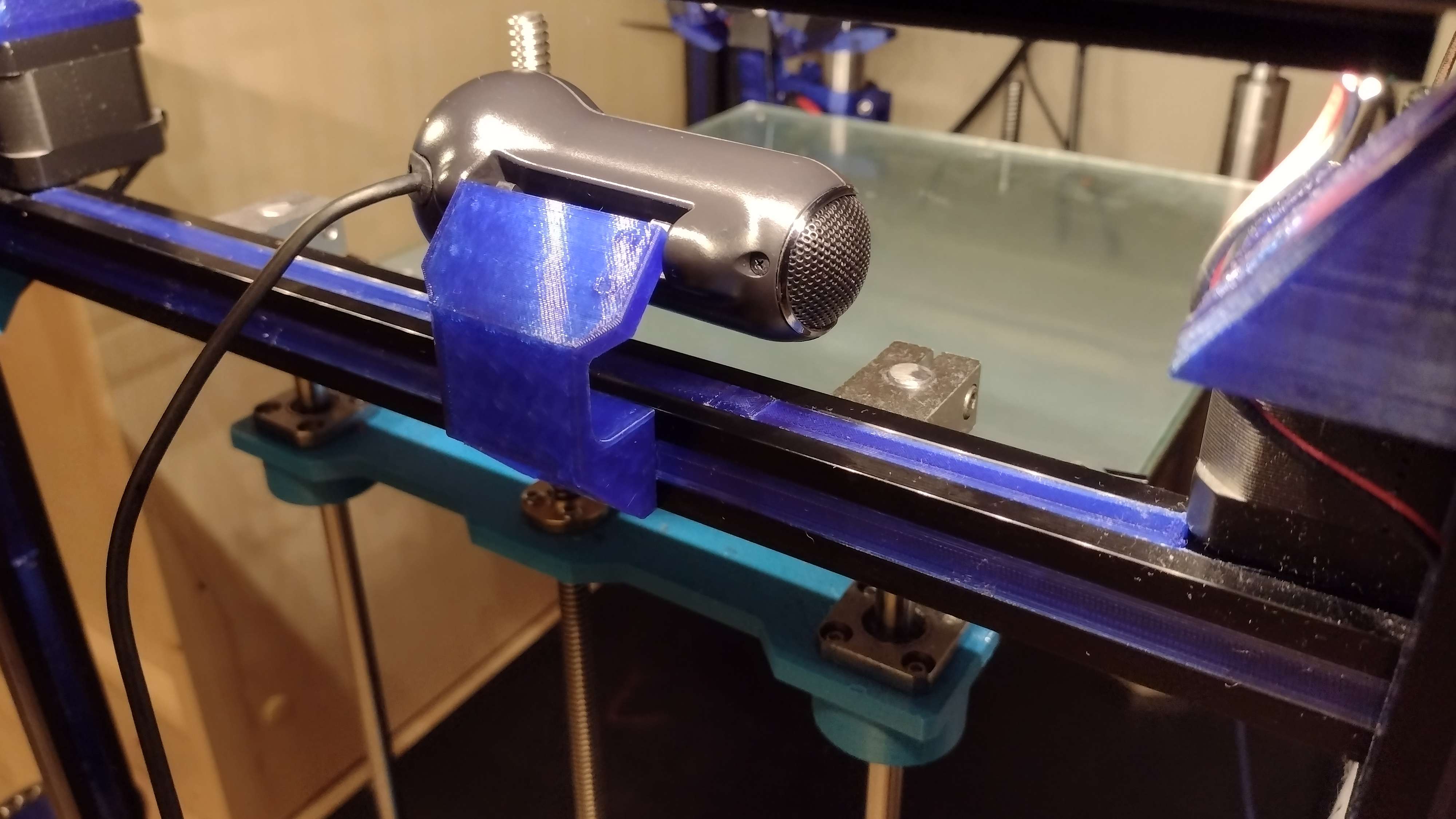 Logitech Pro 9000 2020 extrusion mount by MatiF100 | Download free STL ...
