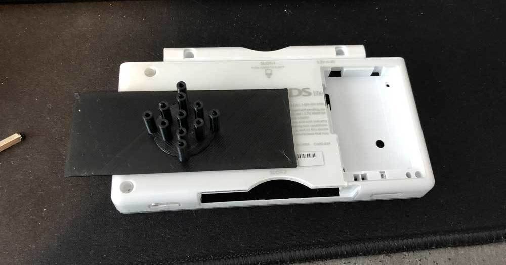 Gameboy Macro - Speaker holes guide by Guigro | Download free STL model ...