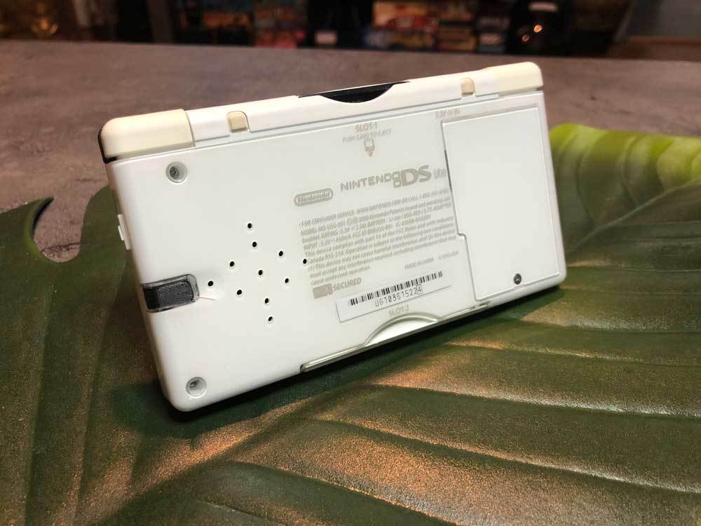 Nintendo DS Lite stylus hole cache by Guigro | Download free STL model ...