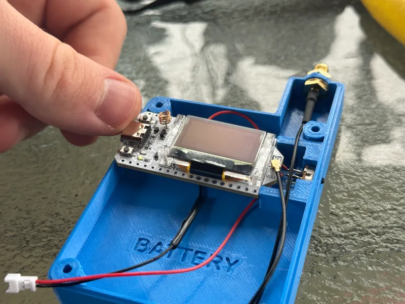 Meshtastic with MagSafe by phspman | Download free STL model ...