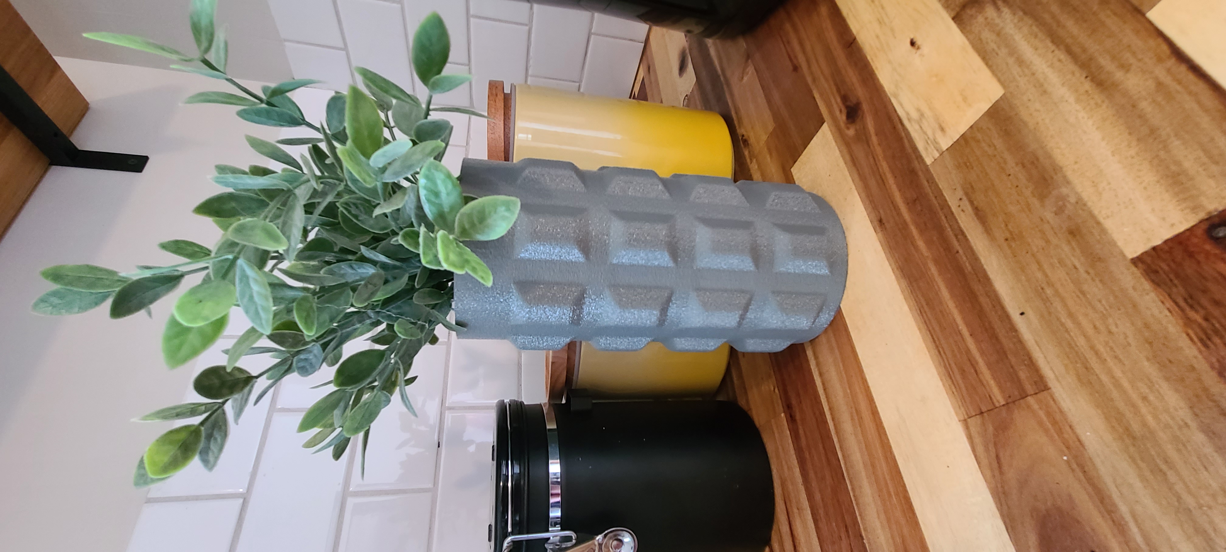 FuzzySkin Vase by IoT Me | Download free STL model | Printables.com