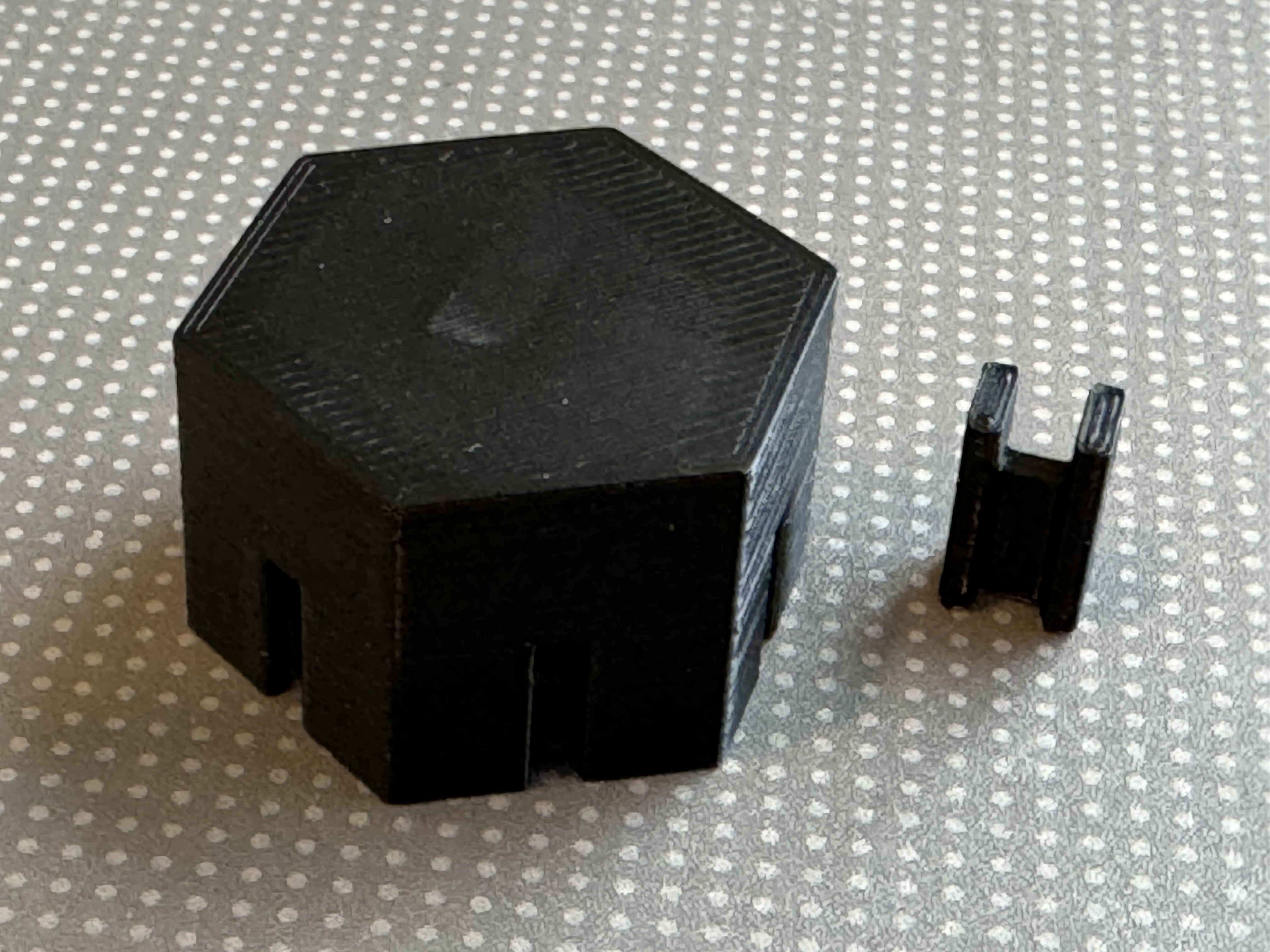 Interlocking Hex Cubes by ryanchakajodda | Download free STL model ...