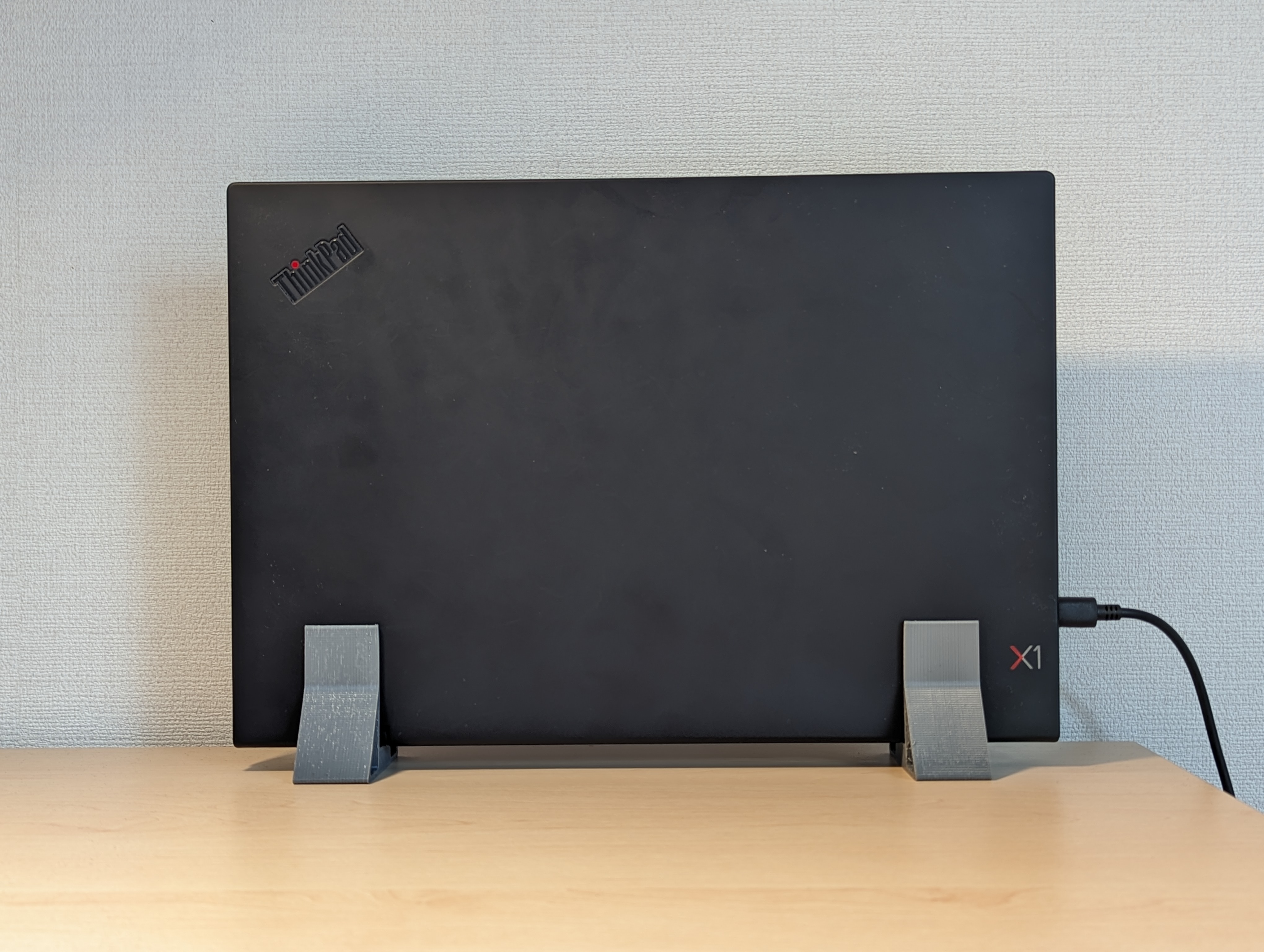 Vertical notebook stand (for ThinkPad X1 Yoga G3) by aikhae | Download ...