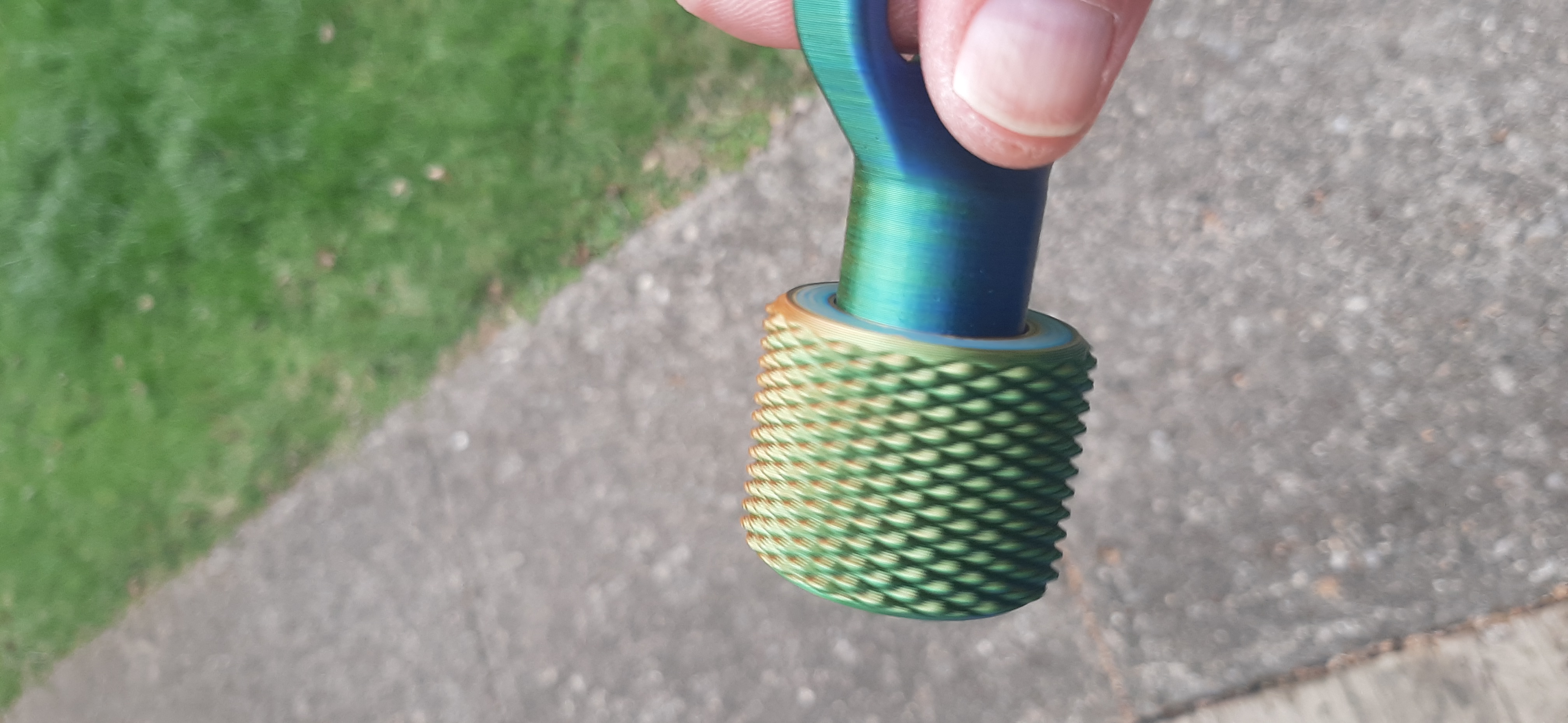 Big Key Fidget Toy Slide & Spin Medium Knurl by PanzerDesign | Download ...