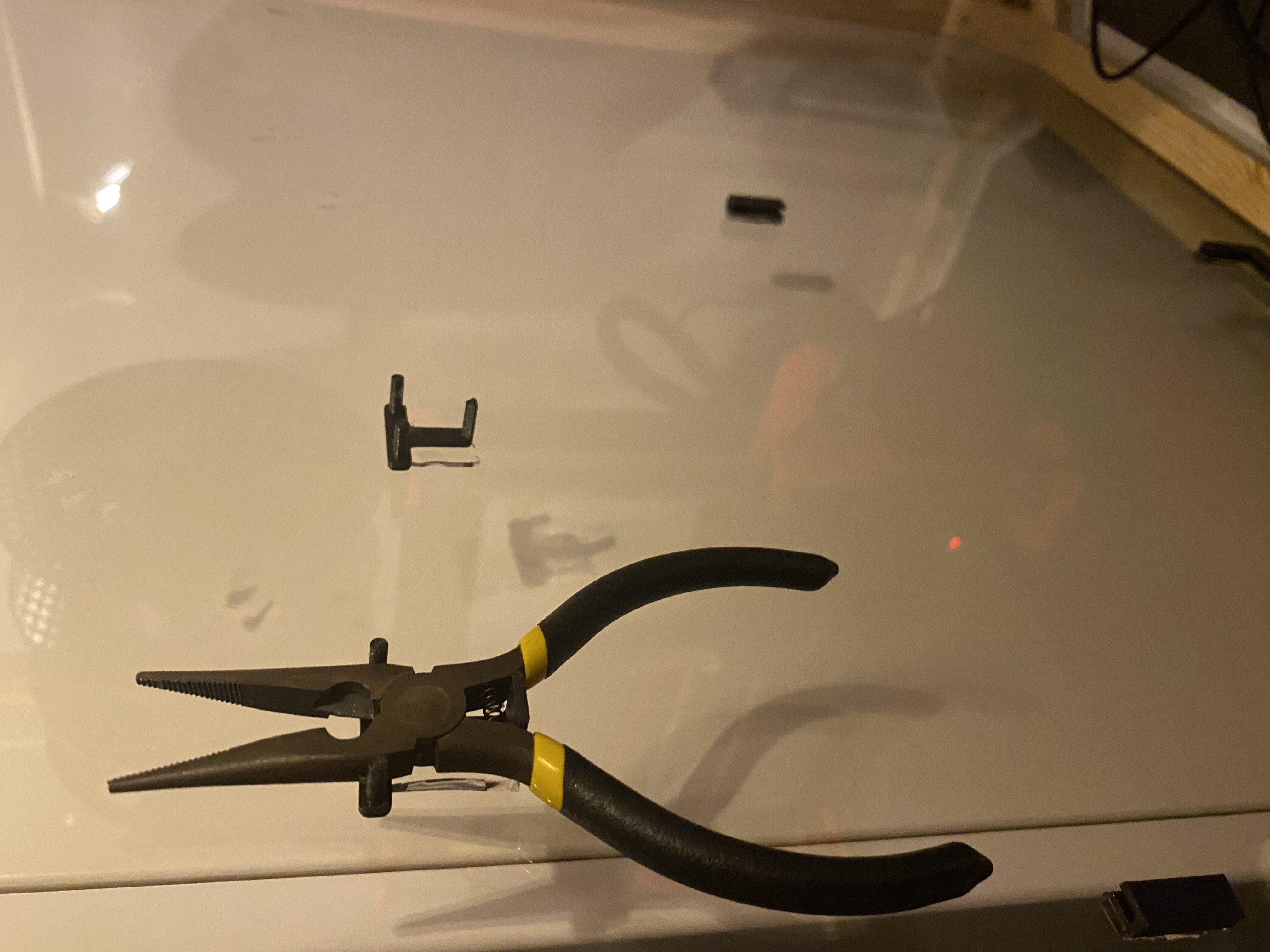 Minimalistic plier holder by Magnus😺 | Download free STL model ...