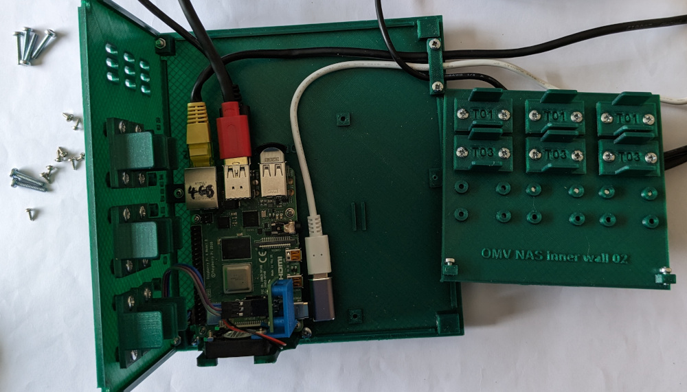 Raspberry Pi4 powered large Network Attached Storage (NAS) enclosure by Geoff_B_UK | Download ...