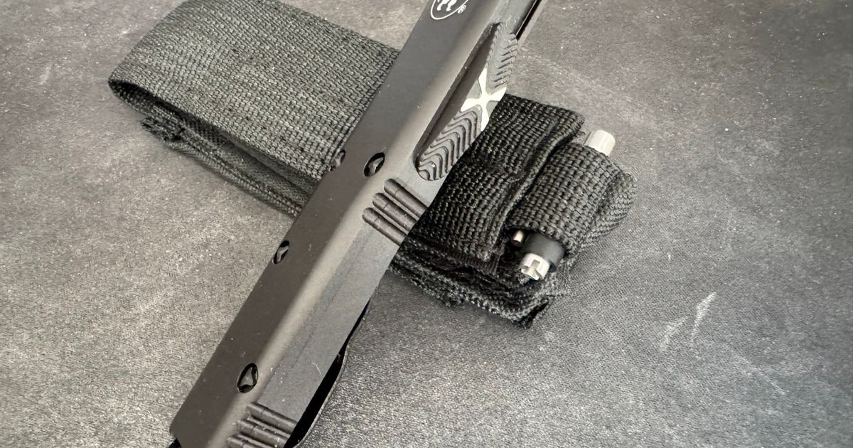 Microtech triangle bit holder by moebis | Download free STL model ...