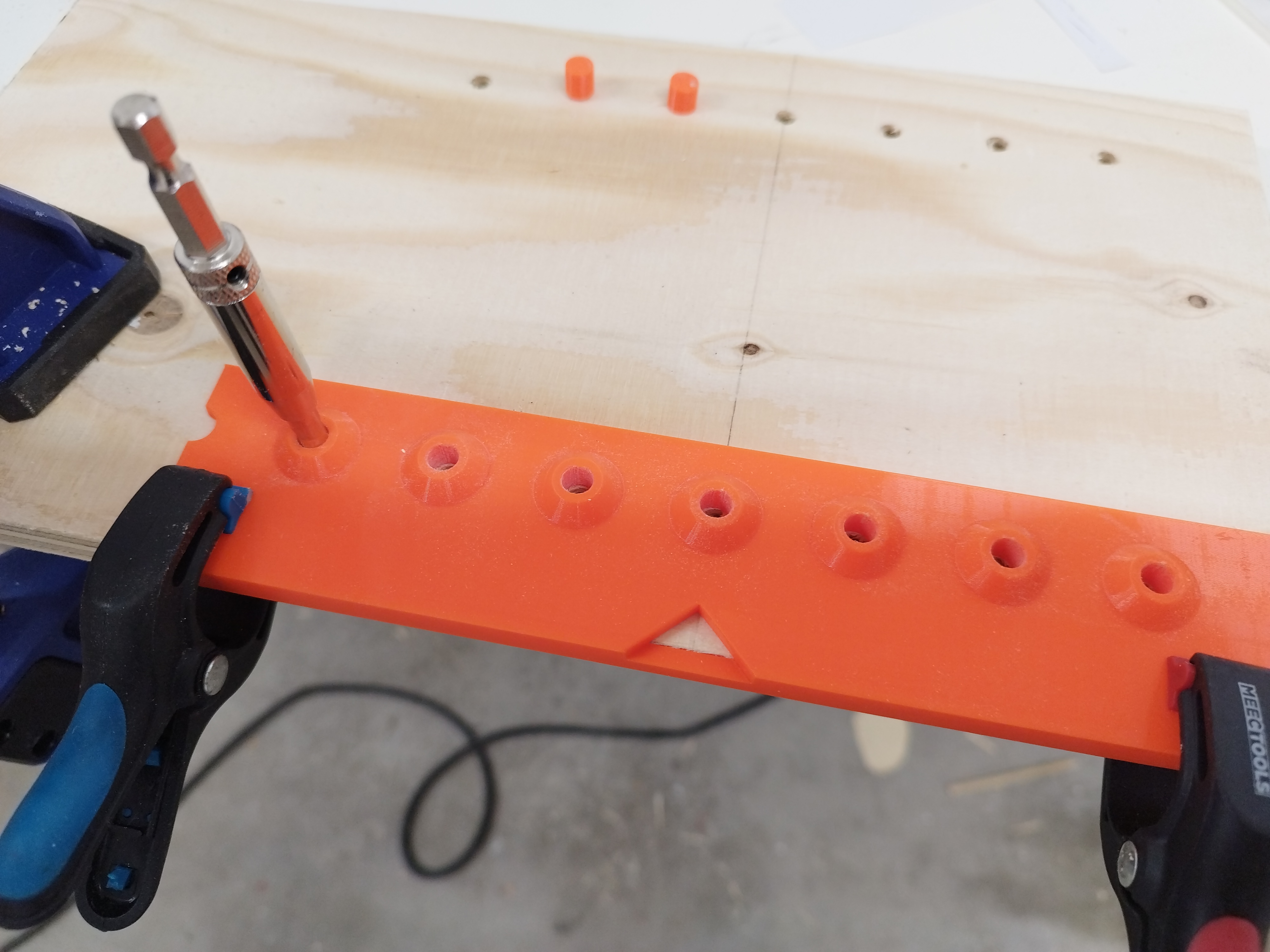 Parametric Shelf Pin Jig by Rafael | Download free STL model ...