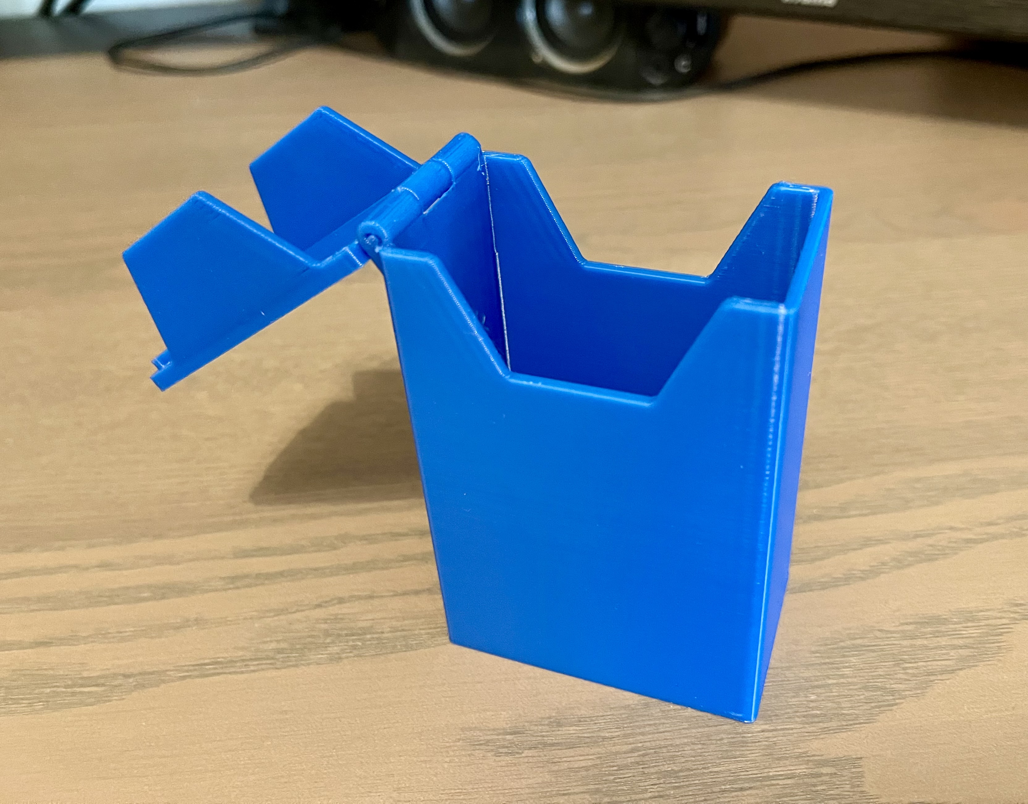 2 sizes Filament hinge universal Card Box - No supports needed! by The ...