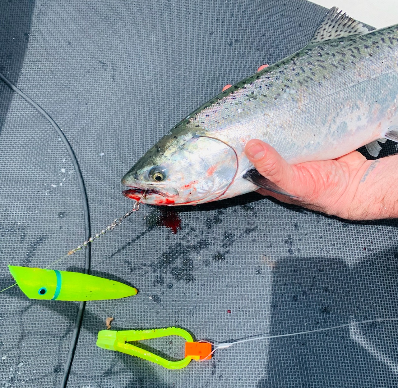5 inch - 12 cm - Fishing plug with glow stick and adjustable action ...