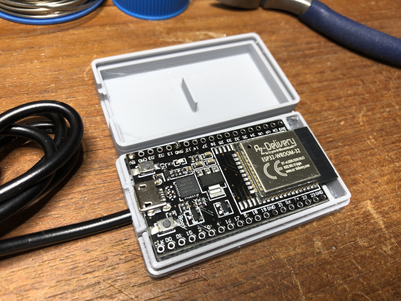 Snap Fit Esp32 Box W Powercord Input Von Macsddau Kostenloses Stl