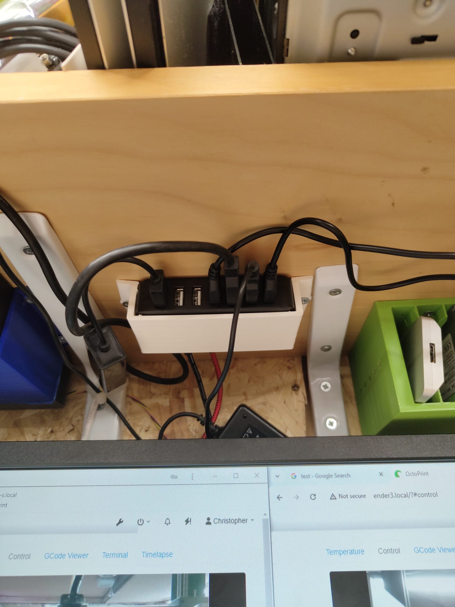 USB hub nounting bracket under shelf by Ed Clyne | Download free STL ...