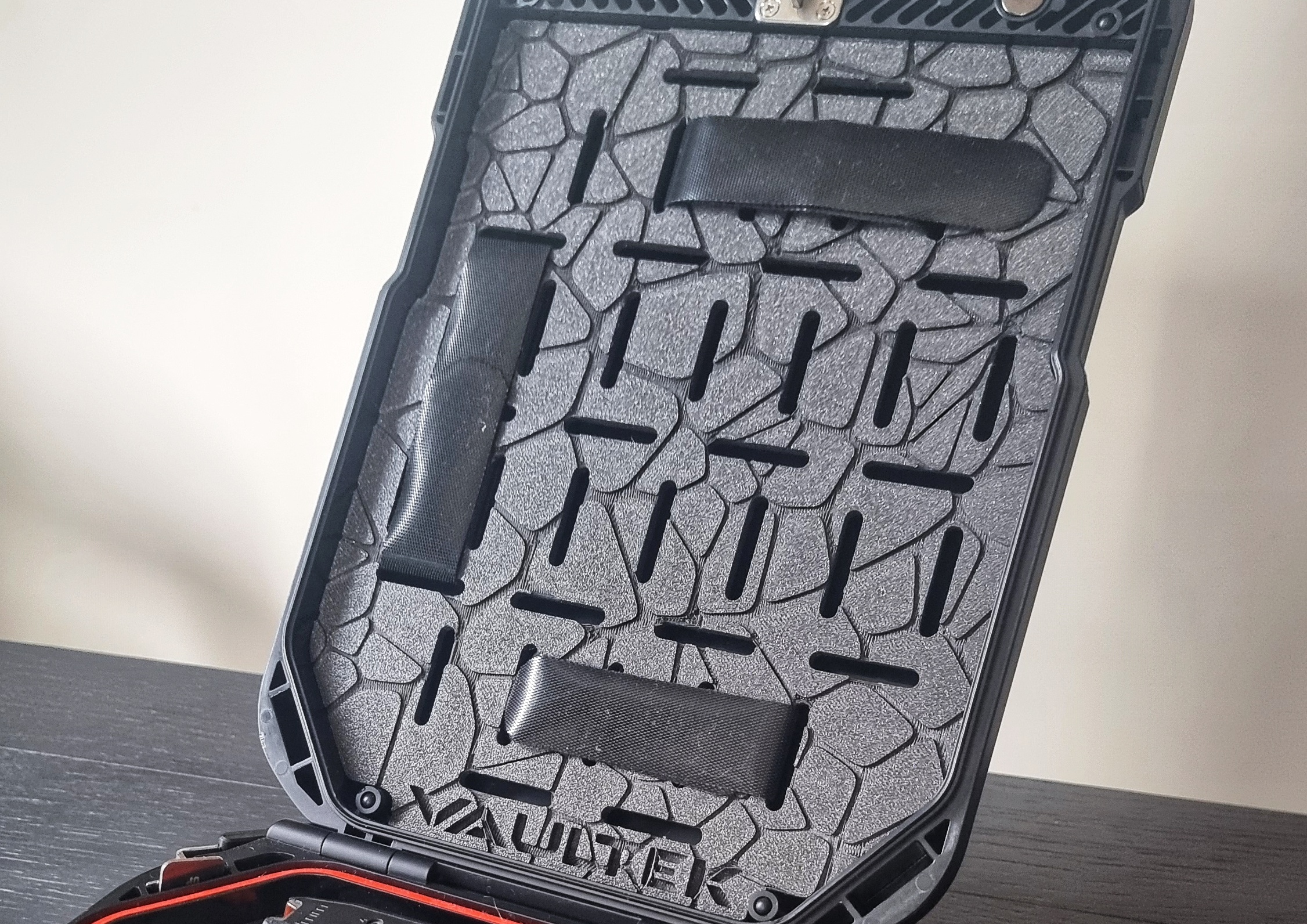 Vaultek Lifepod 2.0 Lid Insert par Veracon | Téléchargez gratuitement ...