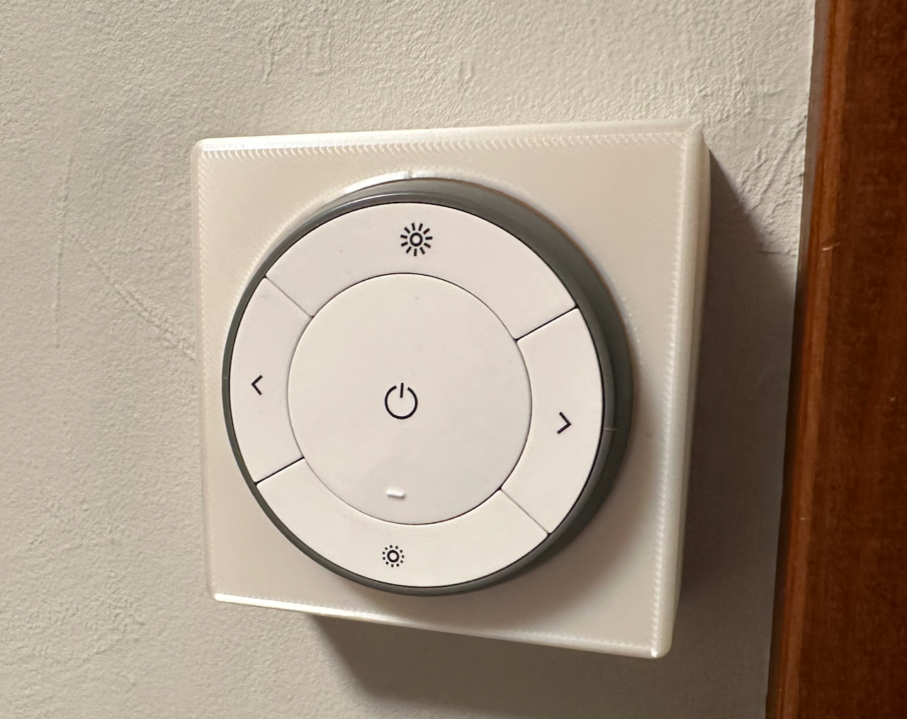 Round IKEA Trådfri Switch Cover by Mattias Lindblad | Download free STL ...