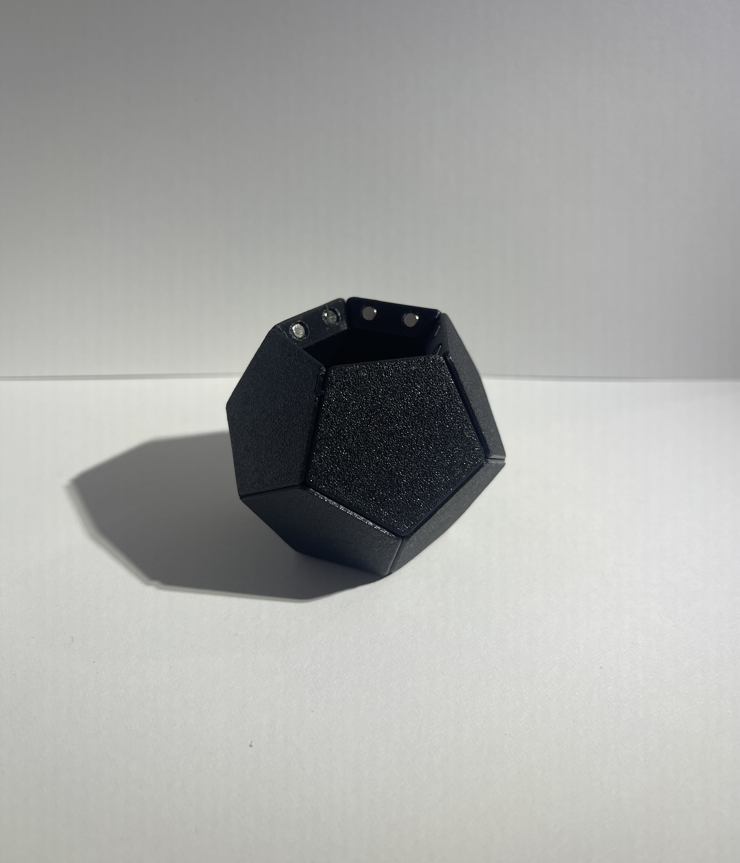 Parametric Polyhedral Self-Assembly Virus by Denovocto | Download free ...