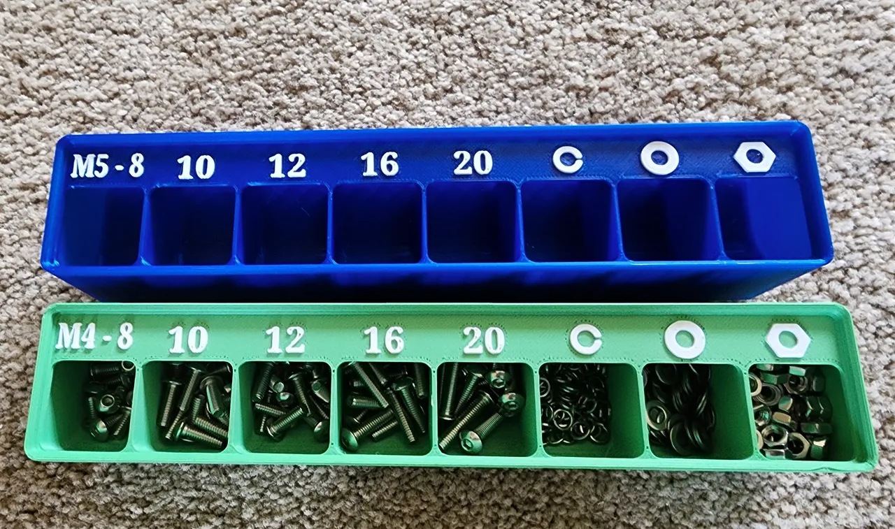 Spacesaving Gridfinity 5(8)x1 container for M4 and M5 screws, nuts, washers and locks by ...