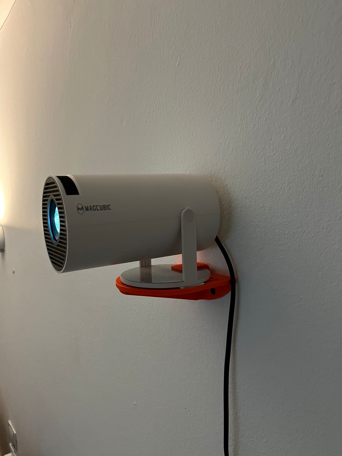 wall pedestal for projector Magicubic Hy300 by Luis Sierra Del Águila ...