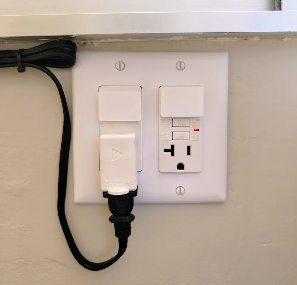 3-Prong Power Outlet Plug Cover (Type B) by electromechanick | Download ...