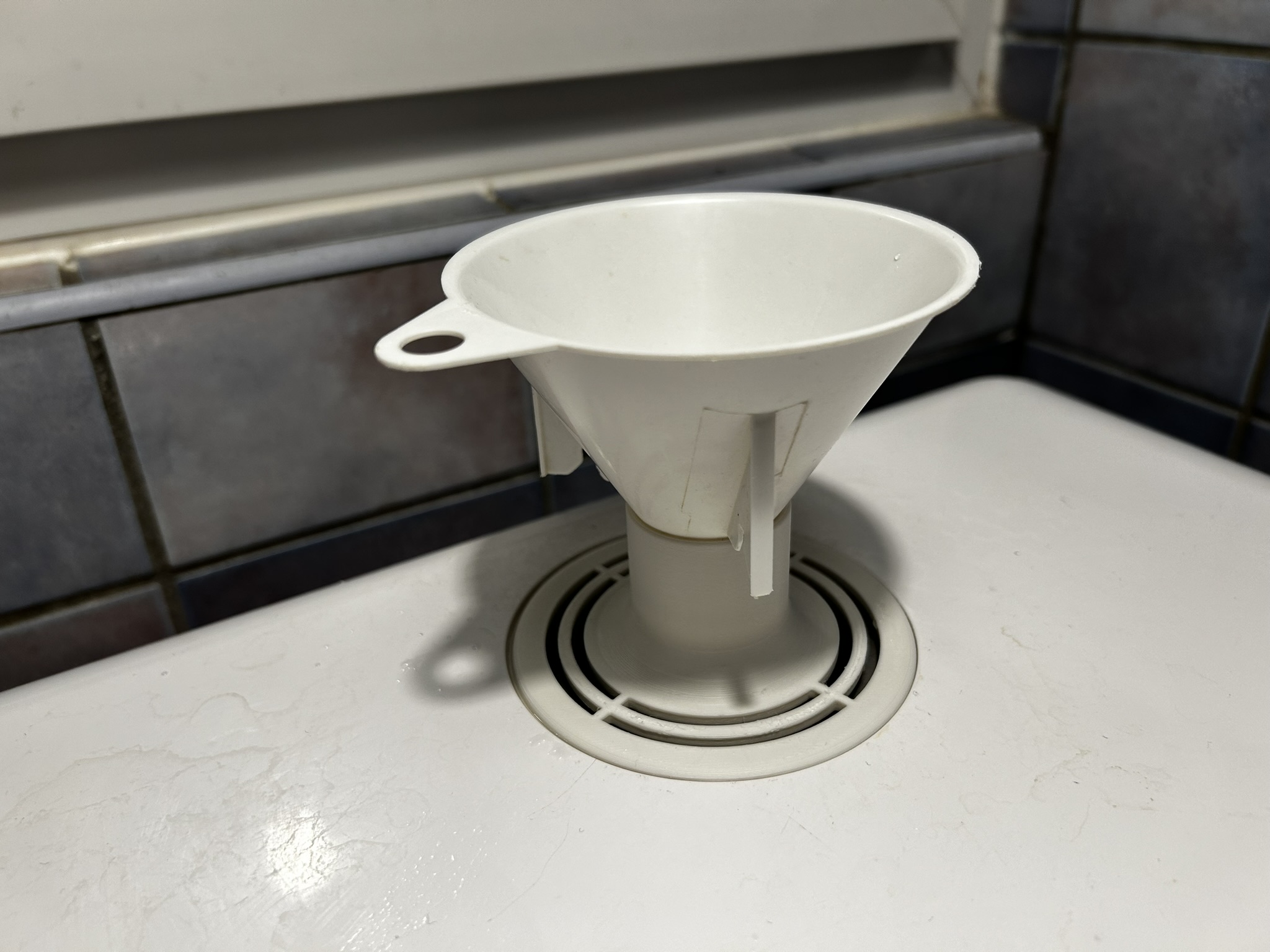 Klarstein Amazonia mini funnel tip by Jordan M | Download free STL ...