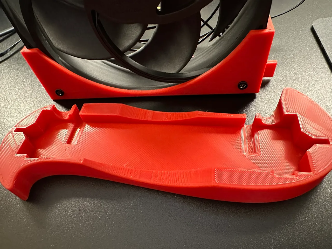 140mm fan desktop mount by duquedeturing | Download free STL model ...