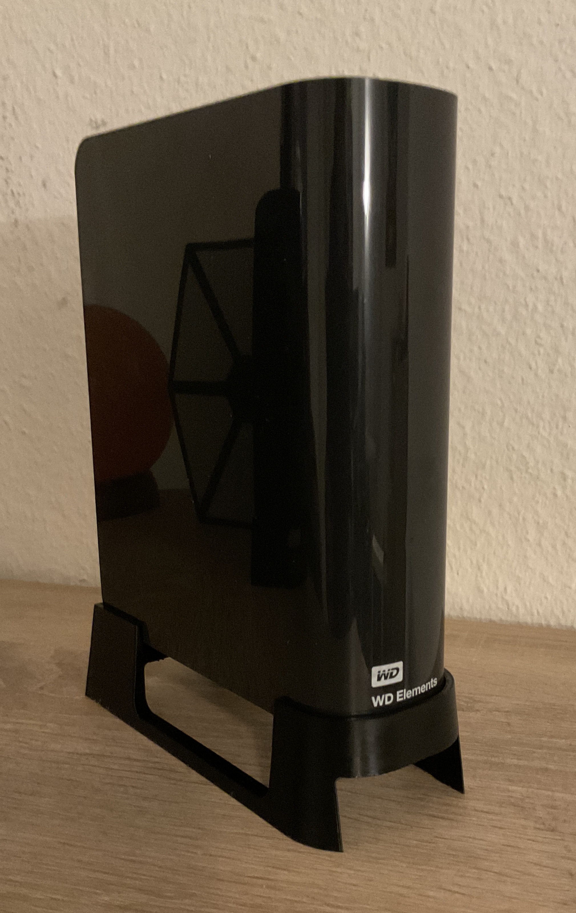WD Elements USB Hardddrive Cooling Stand by Krail3D | Download free STL ...
