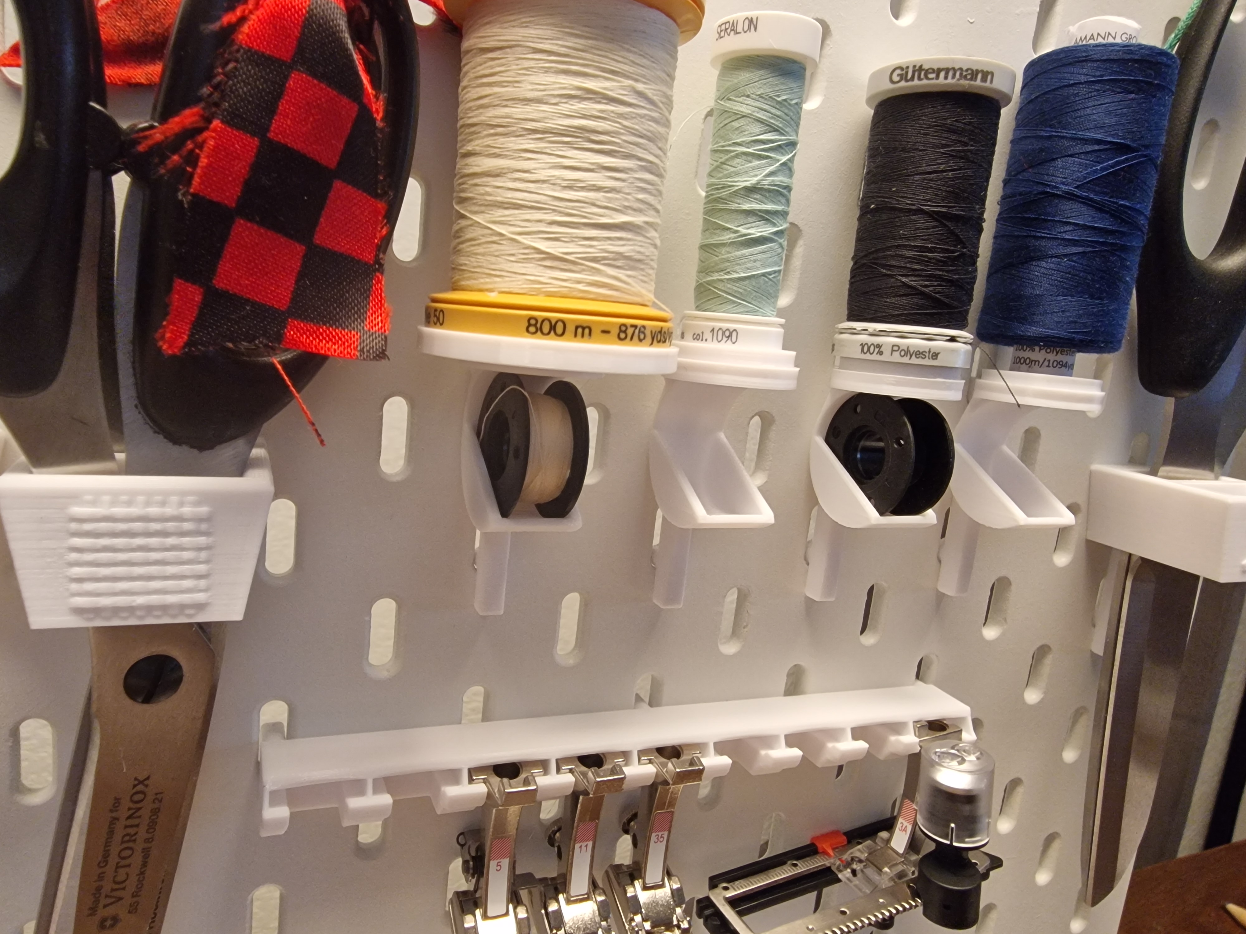 SKADIS BERNINA bobbin and thread spool holder - Faden und Näh-Spule by ...