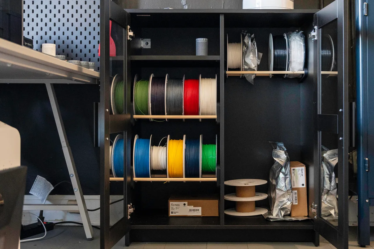 Brimnes Filament Storage Brackets by PNW Plastics | Download free STL ...