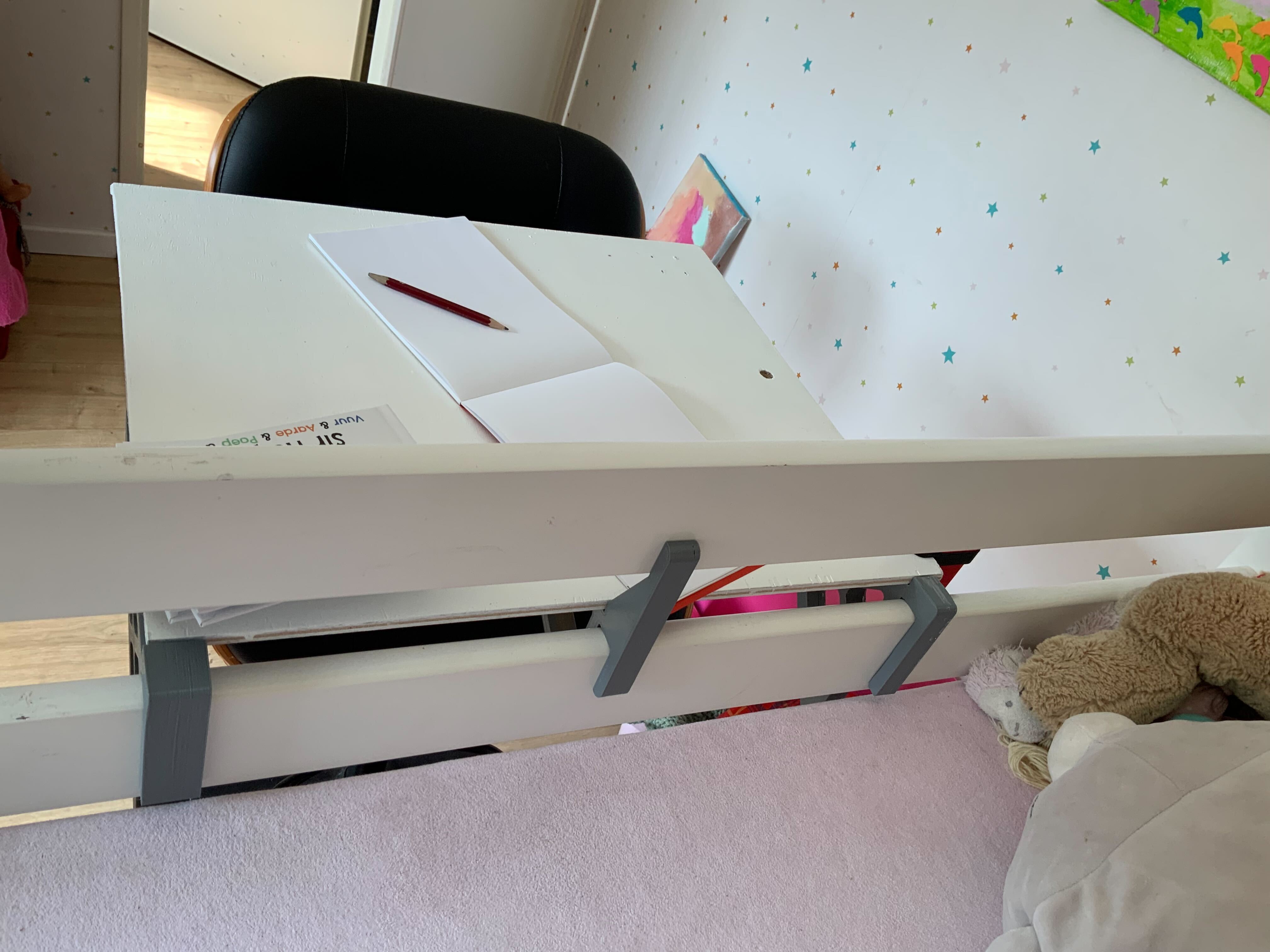 Bunk bed side desk brackets by Julius | Download free STL model ...