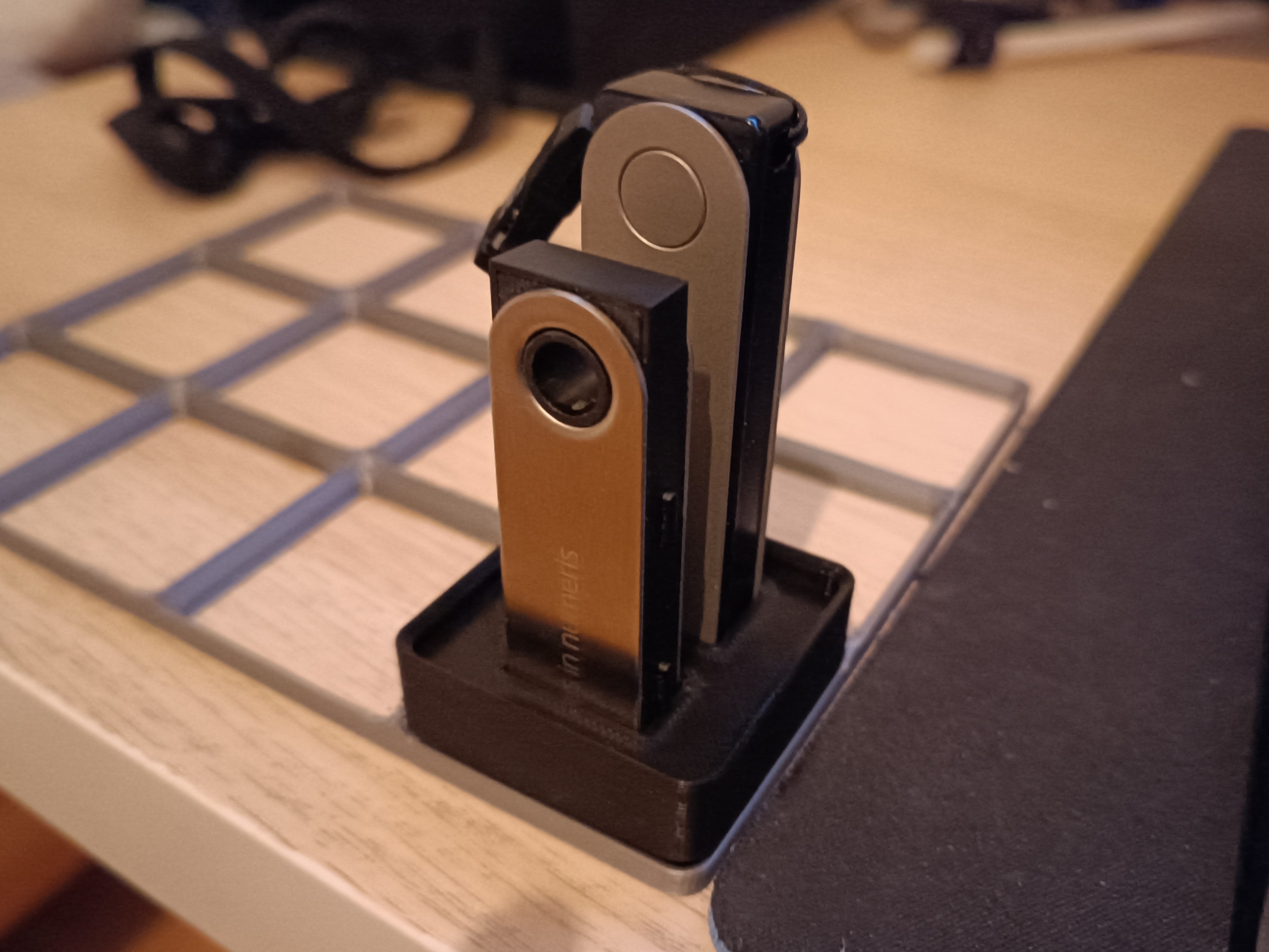 Gridfinity 1U Ledger Nano S & Nano X by XanderH1 | Download free STL ...