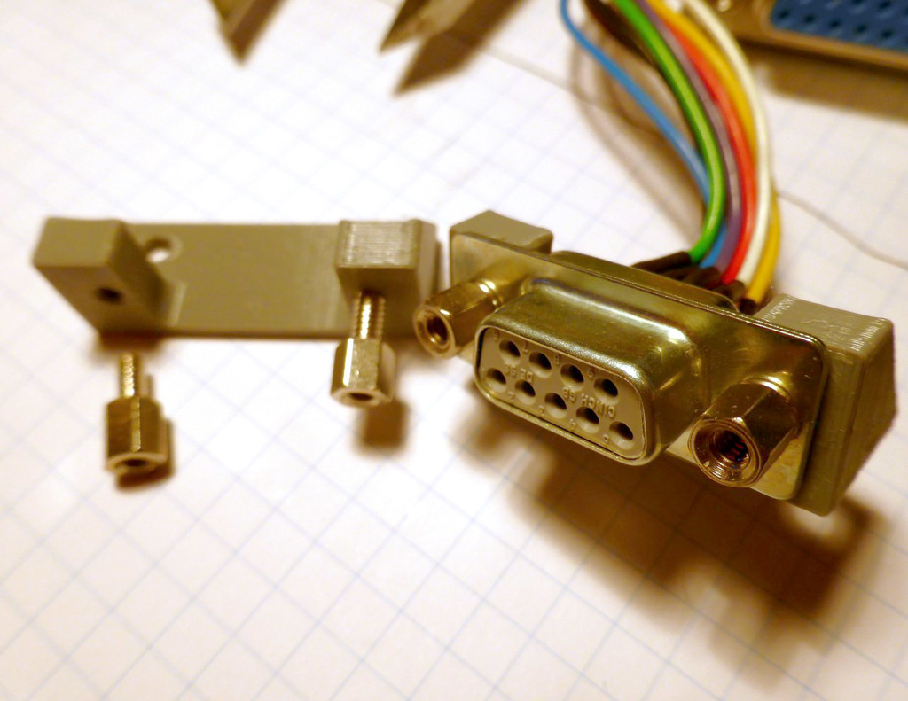 DB9, DB15 and DB25 Threaded Angle Bracket Mount by Area51 | Download ...