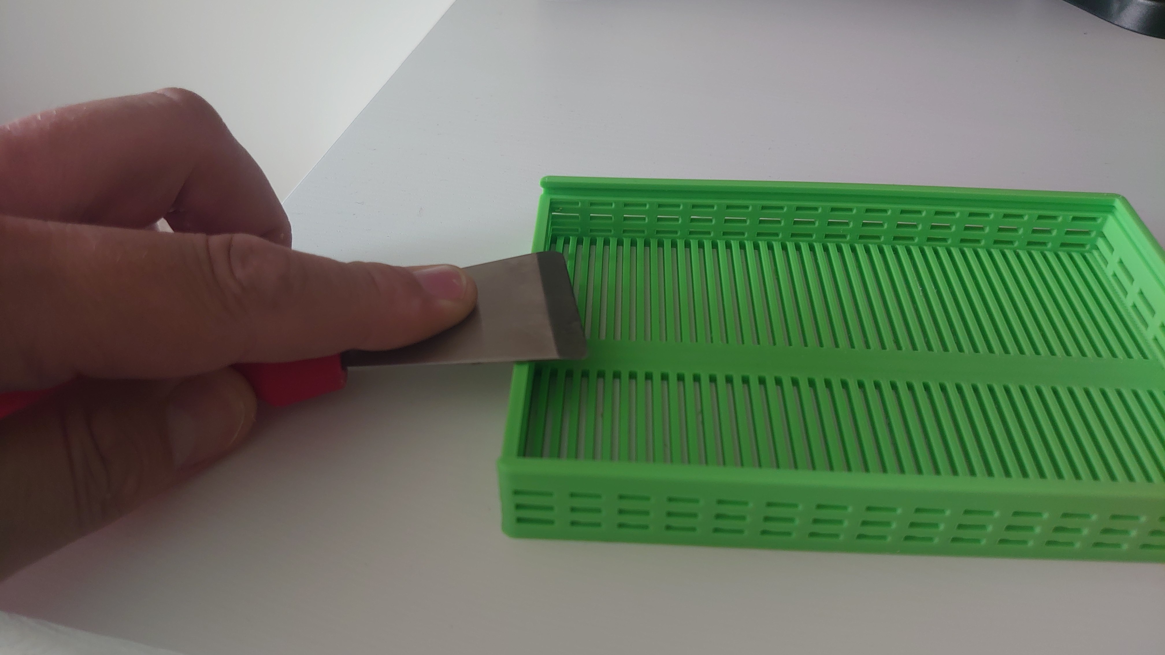 Silica Gel Box with Sliding Lid (for 100 g gel) by humebeam | Download ...