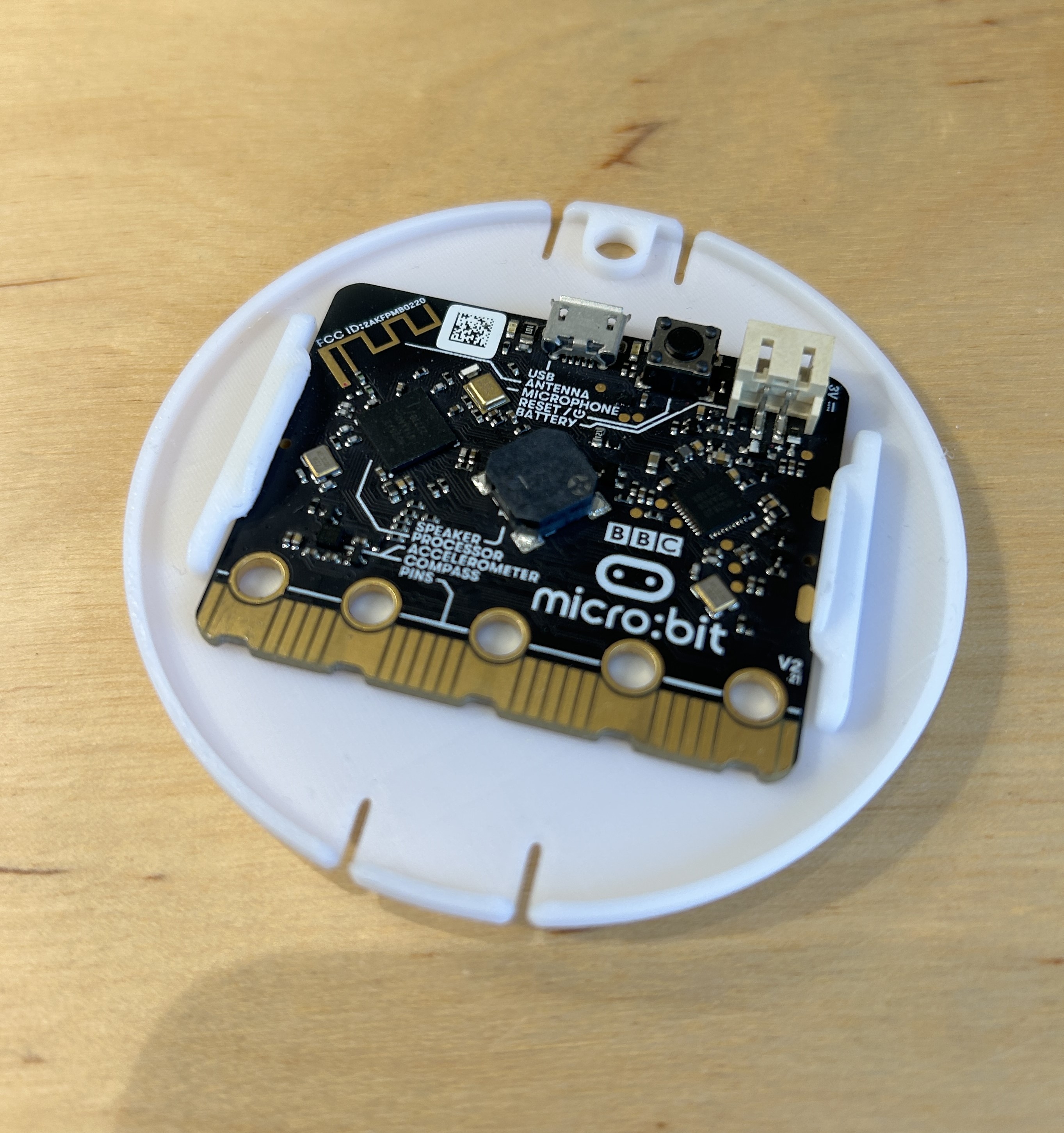 Round minimalist cover for Microbit V2 by Ziv Botzer | Download free ...