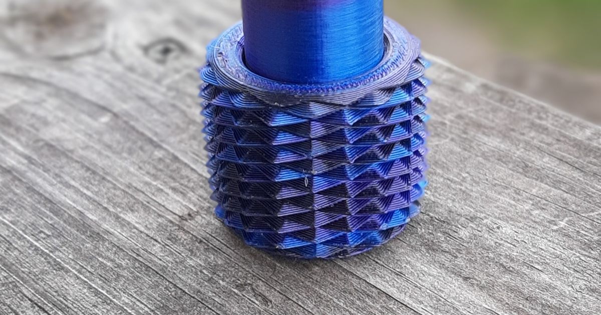 Big Key Fidget Toy, Slide & Spin, Spiky Knurl by PanzerDesign ...