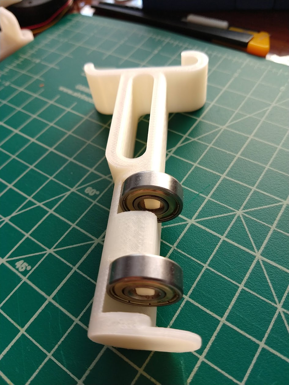 Wire Shelf Spool Holder w/bearings by CodeMonkey4 | Download free STL ...