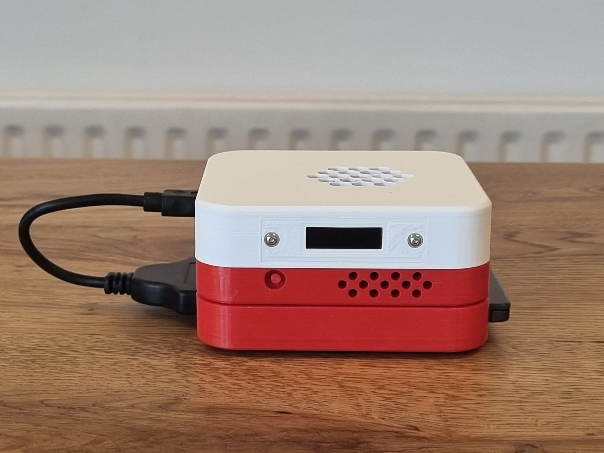 Raspberry Pi 2/3/4 case with power button and oled display by ThatGuy ...
