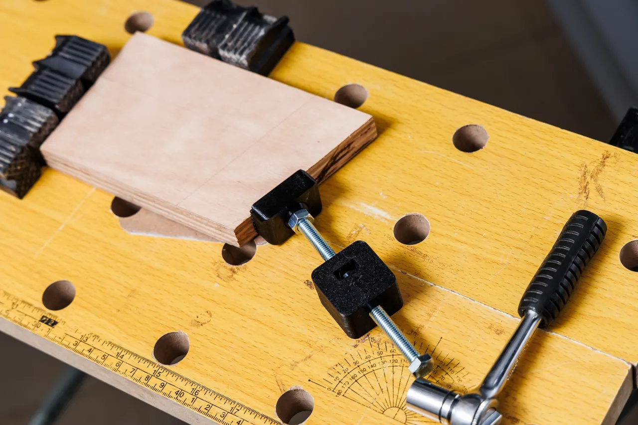 Adjustable vice block / bench dog by Bobeca | Download free STL model ...