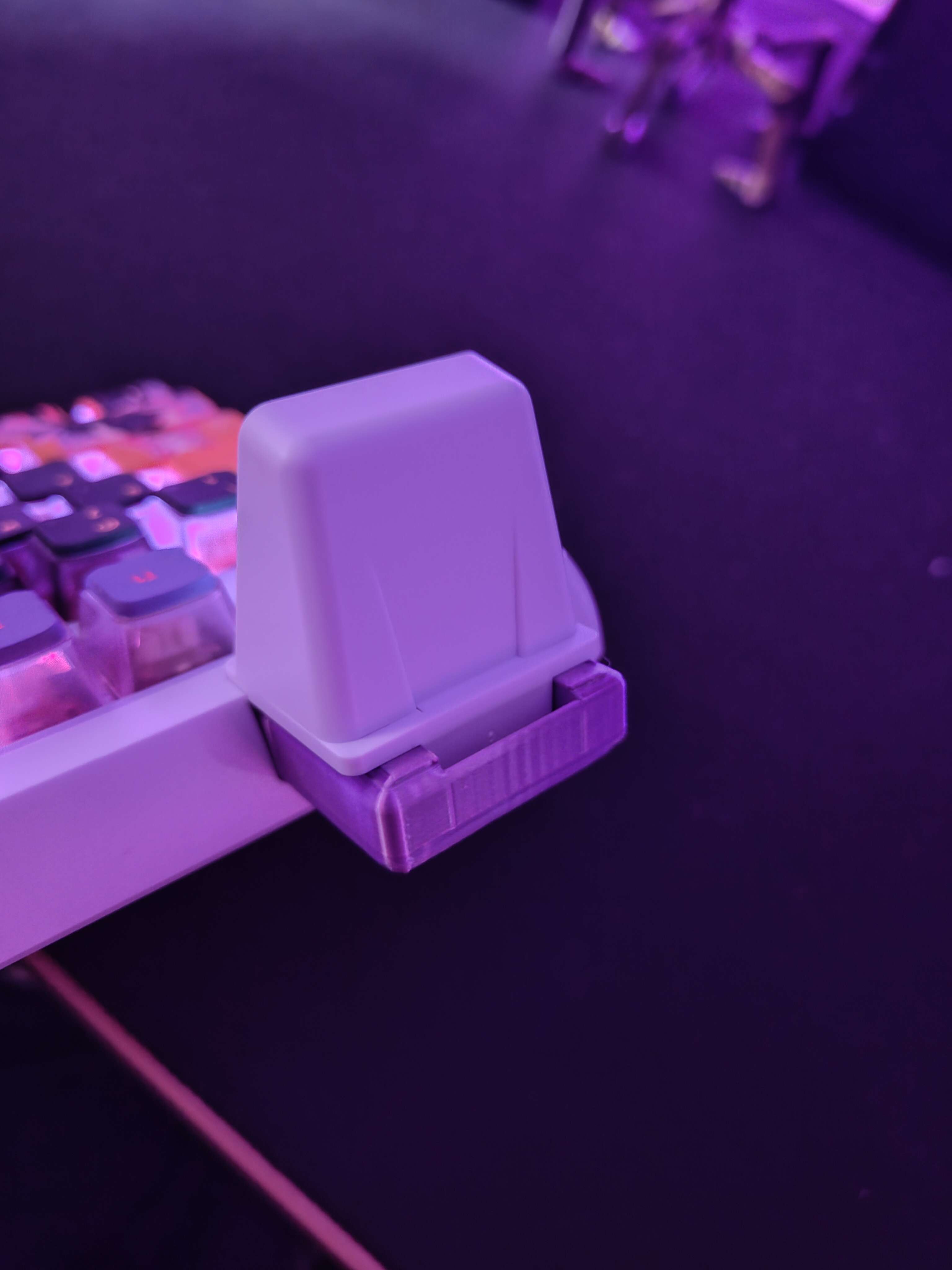 Epomaker RT100 Screen Support by Shadcast | Download free STL model ...