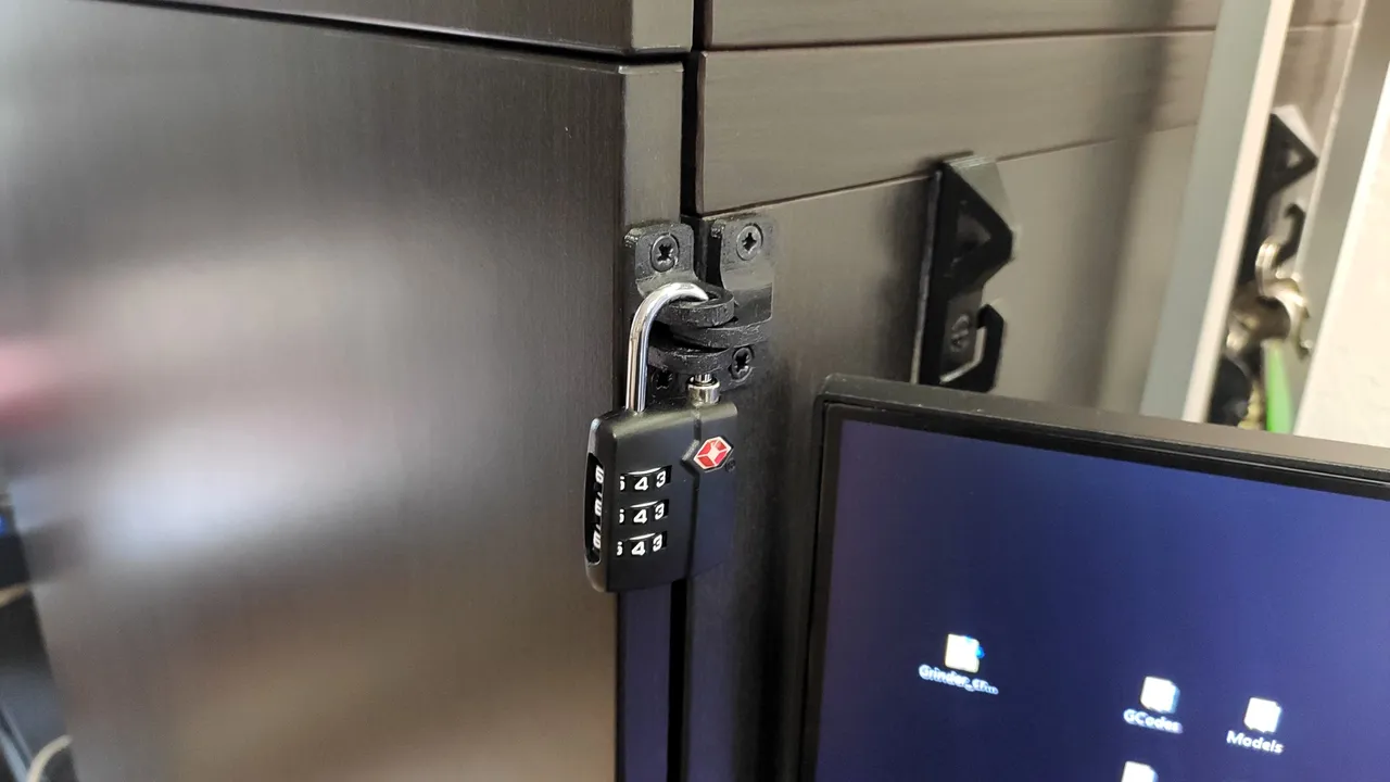 Mounts for the padlock by Dark | Download free STL model | Printables.com
