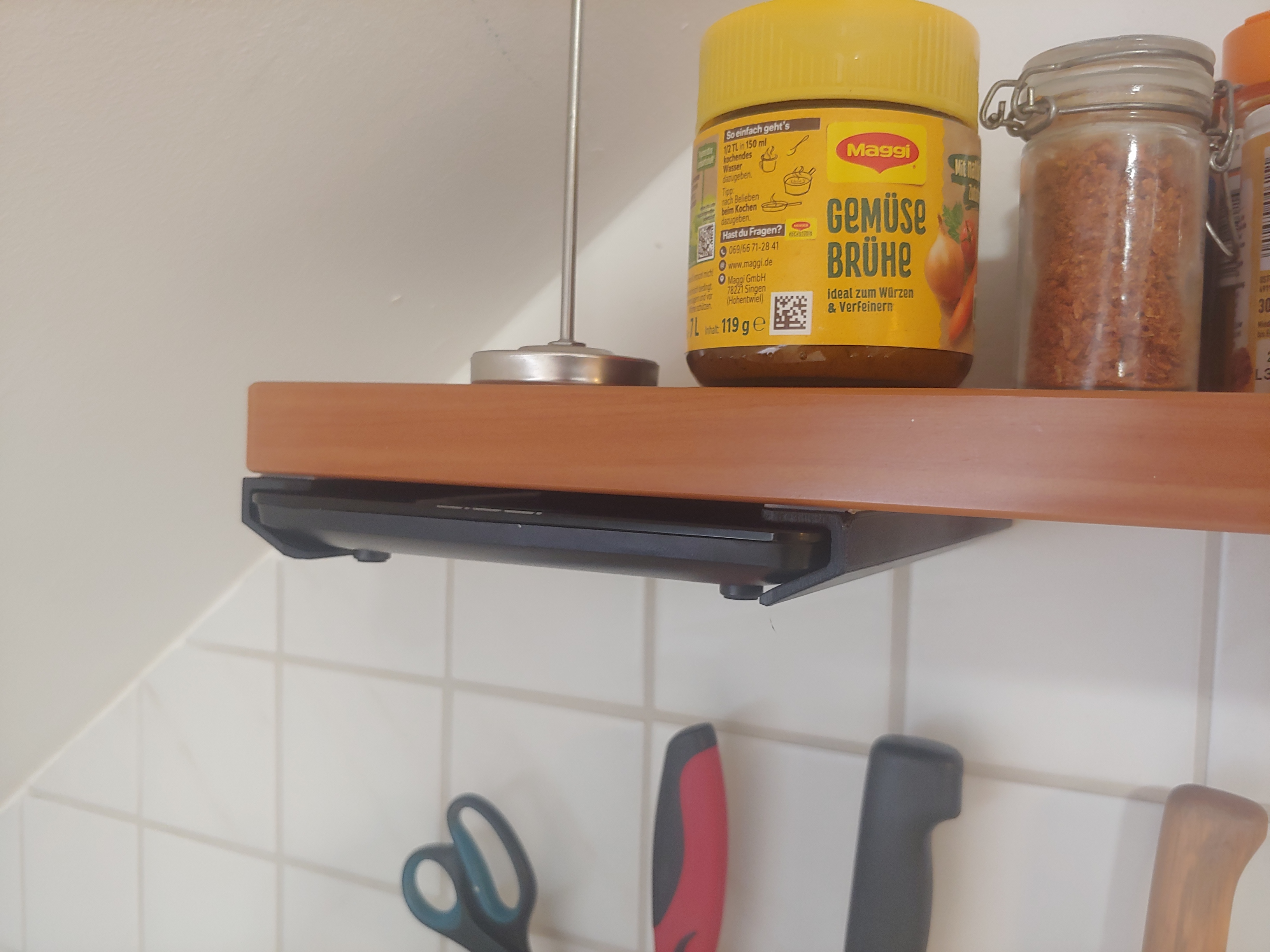 Univeral kitchen scale holder / Universeller Küchenwaagenhalter by ...