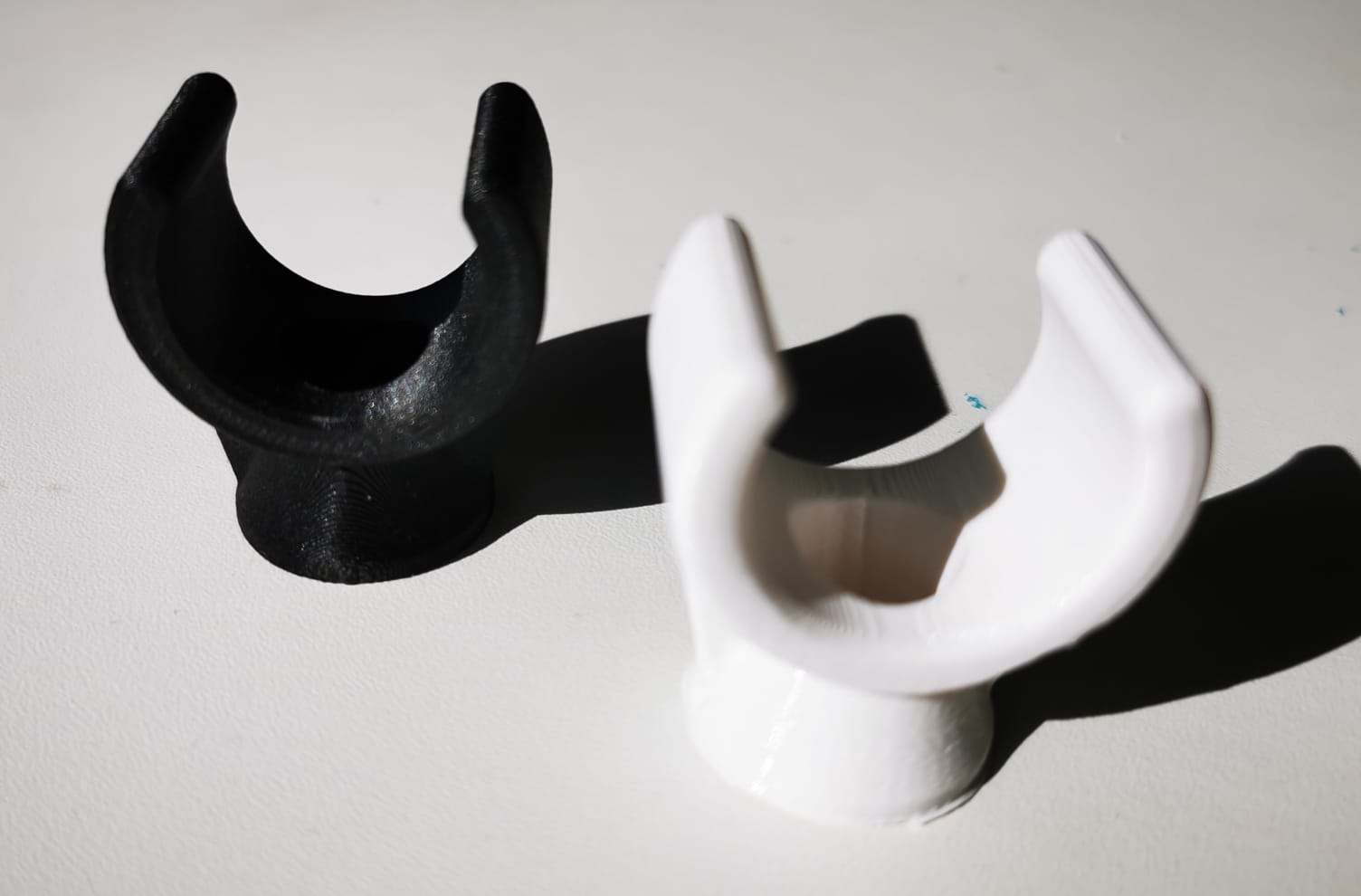 25mm rod or tube clip in holder/bracket by Martin Knobel | Download ...