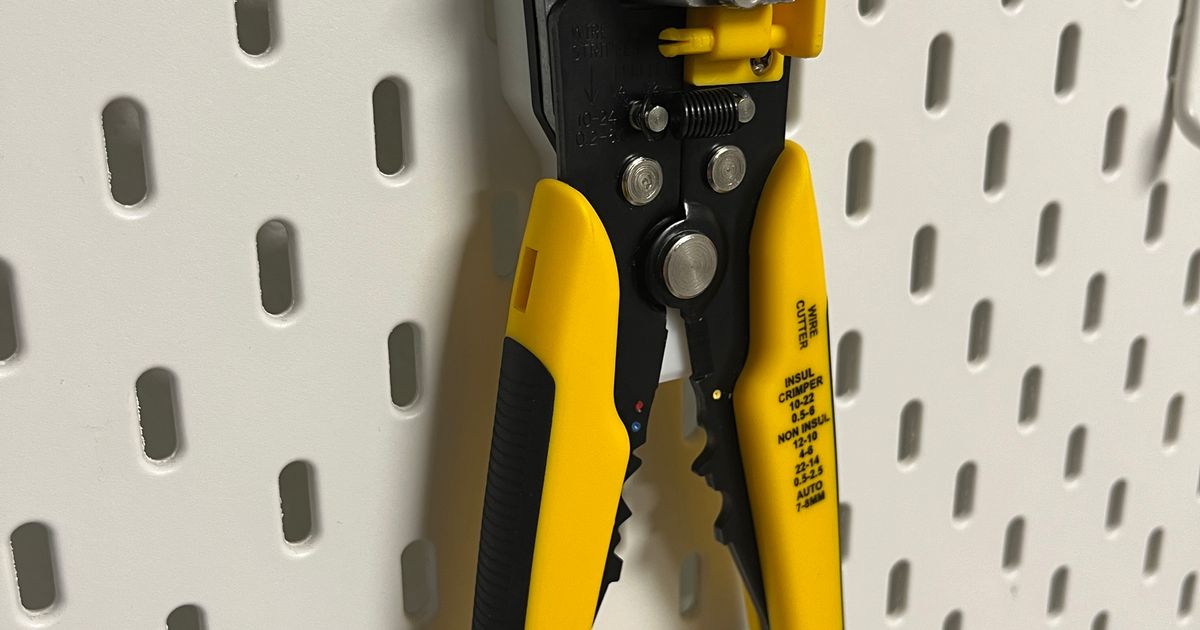 Skadis wire stripper mount (T-Clip system) by DJ_Designs | Download ...