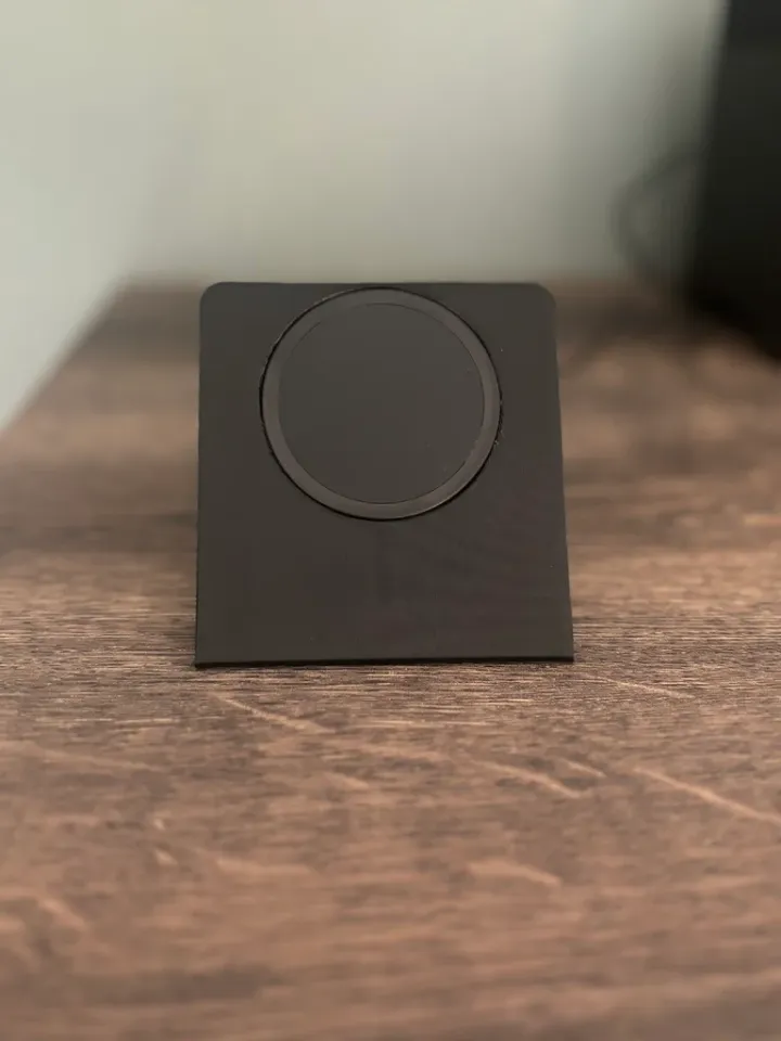 MagSafe Charger Holder by Raik.S | Download free STL model | Printables.com