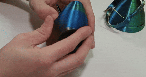 Surprise Easter Egg. Breakable Kinder DIY von hackglow | Kostenloses ... Surprise Easter Egg. Breakable Kinder DIY von hackglow | Kostenloses ...