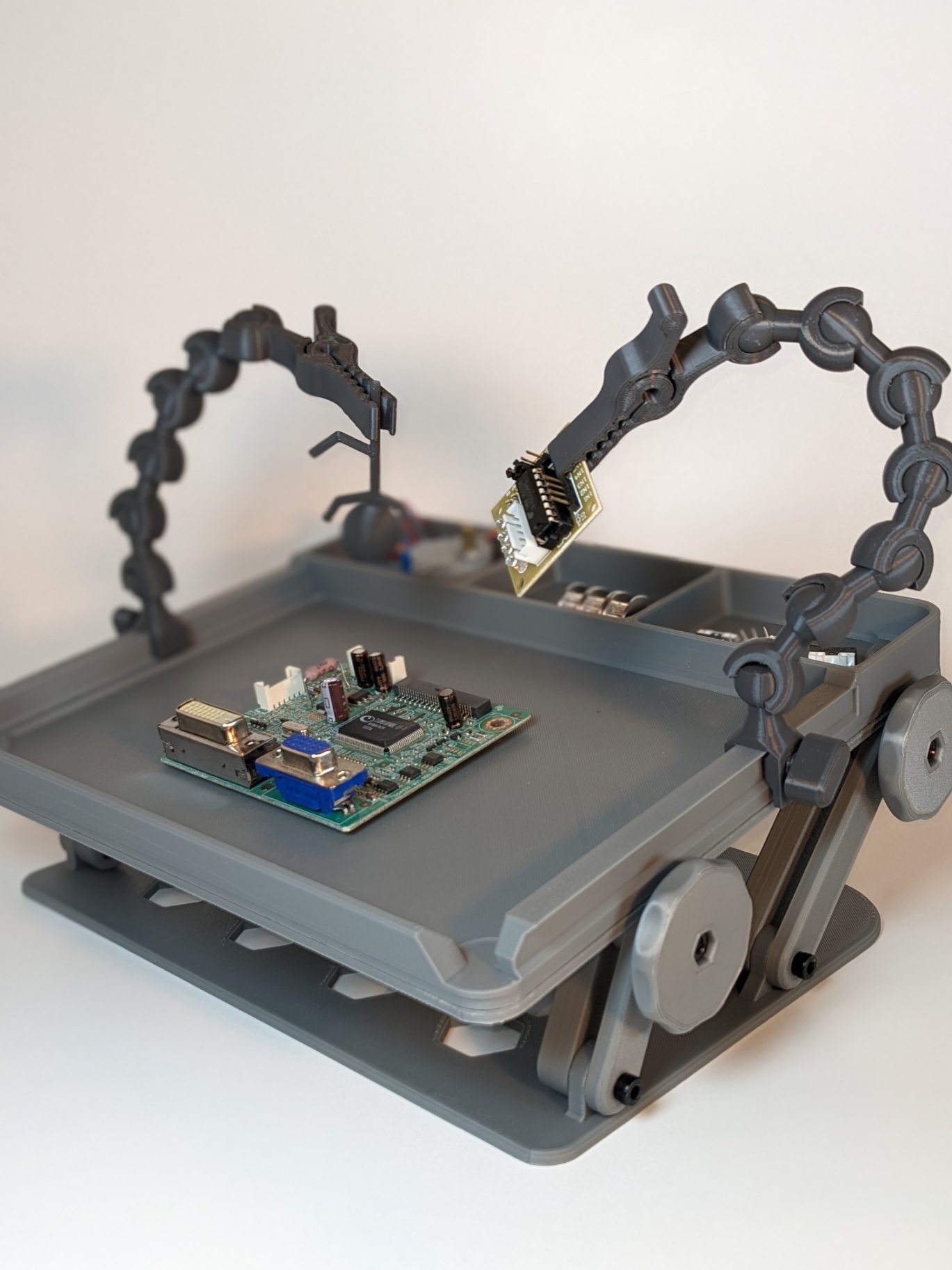 The Ultimate Ergonomic Workspace Work Station par Bearded Printer ...